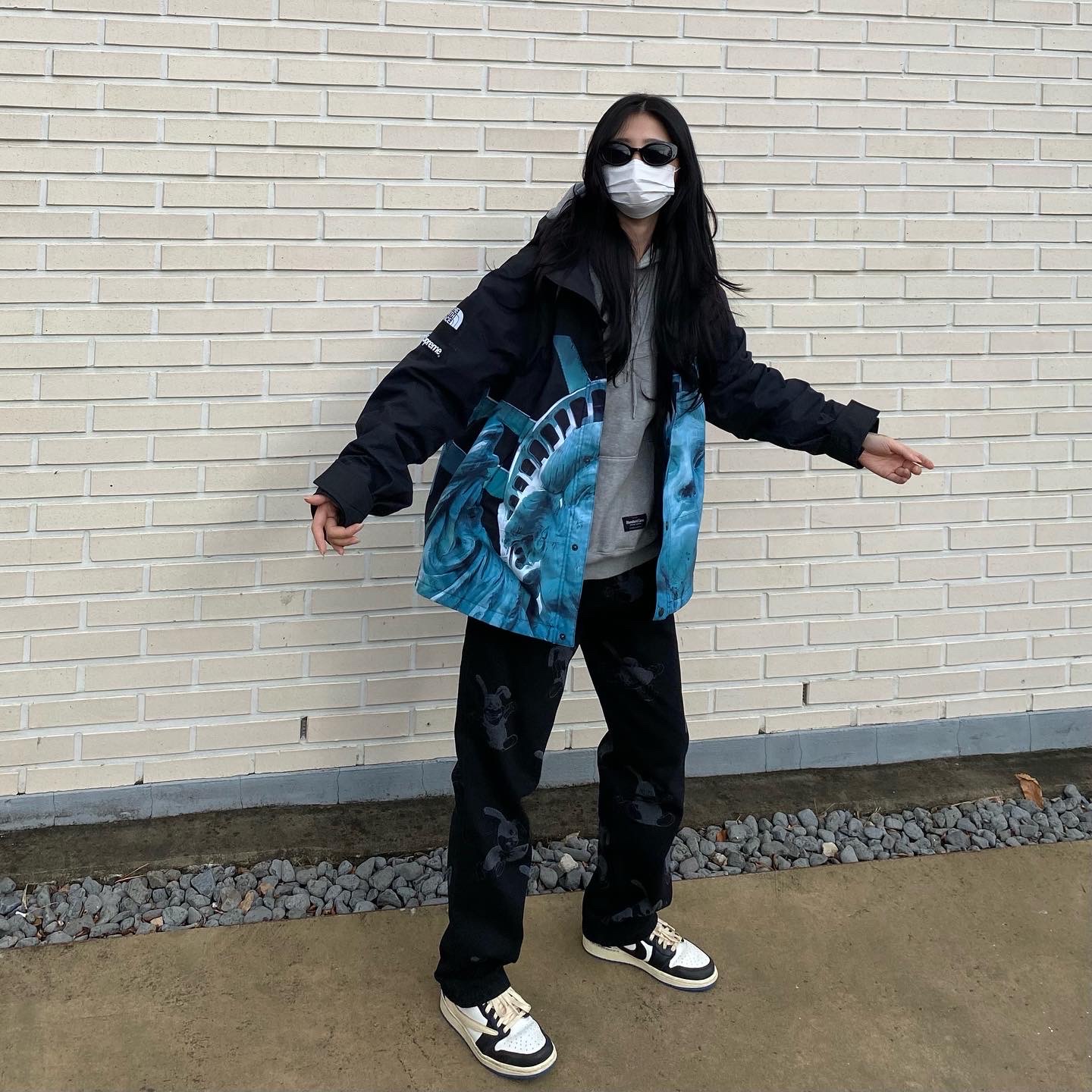 써니 (@1000kg_) 님의 게시물 | KREAM