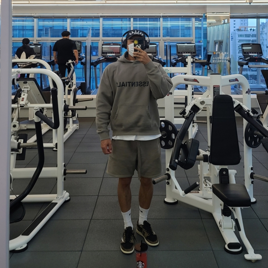 밀당런 (@push_pull_run) 님의 게시물 | KREAM