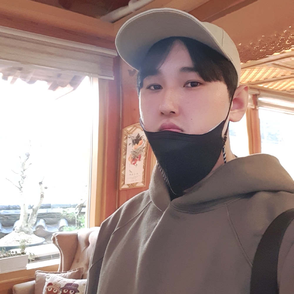 정태훈 (@tae_bal) 님의 게시물 | KREAM