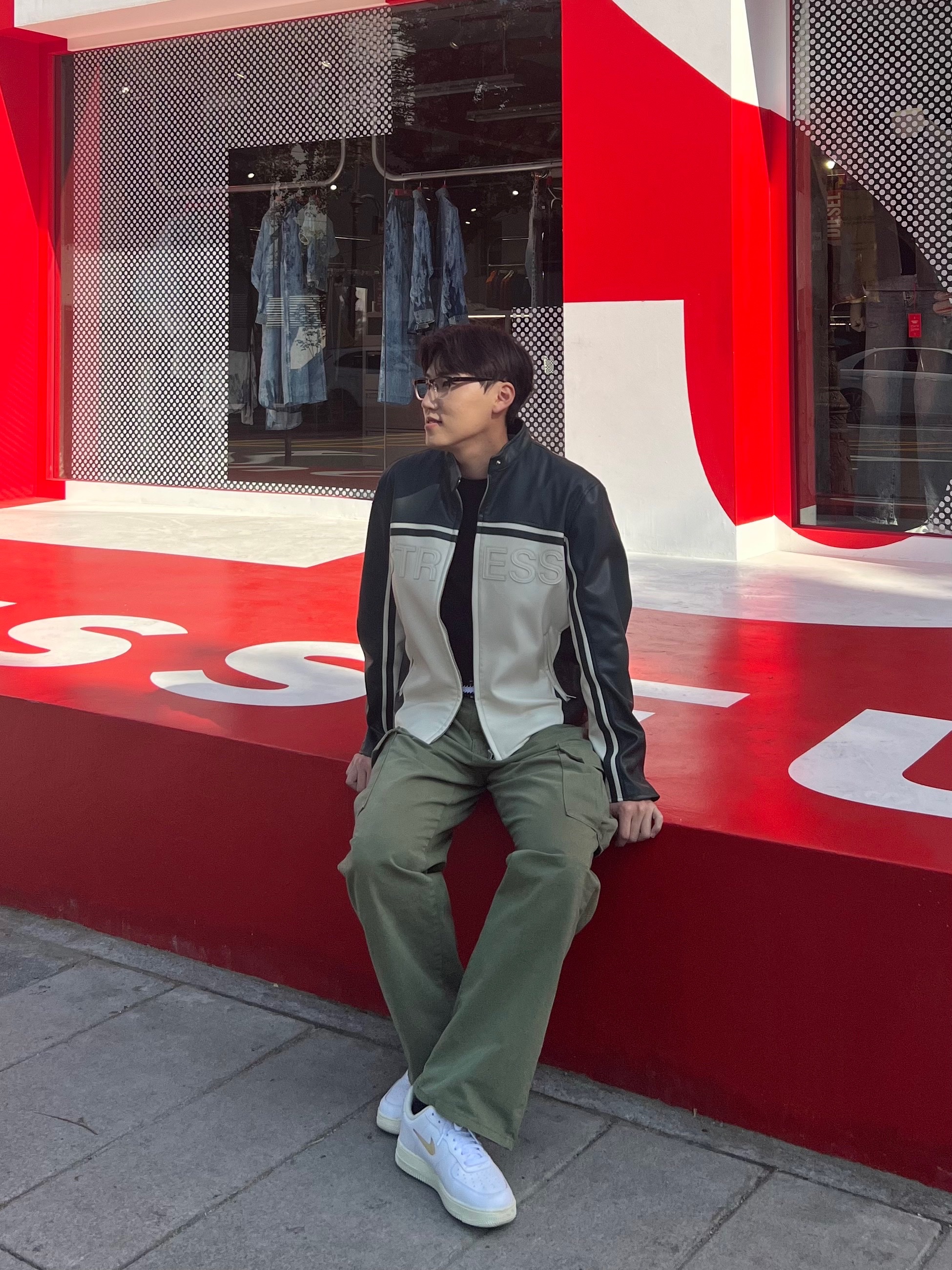 기덕 (@b__oo__ki) 님의 게시물 | KREAM