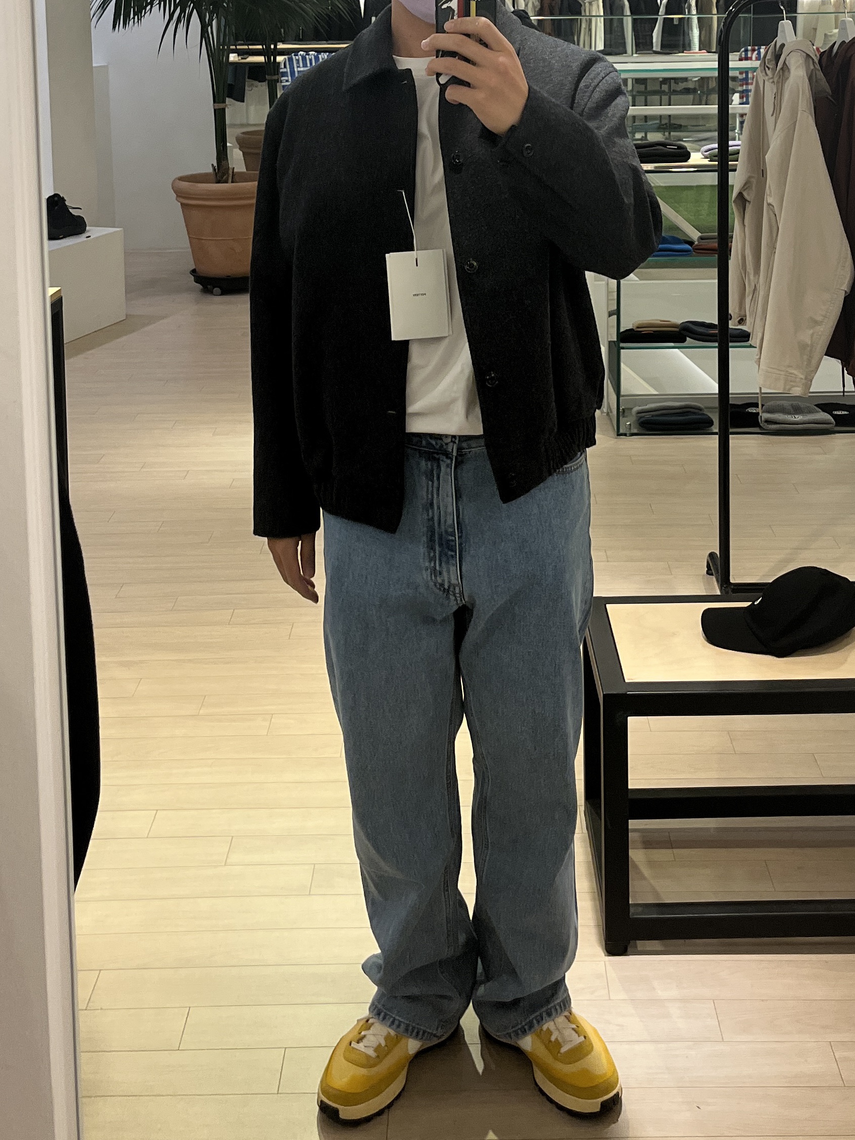 🫥 (@tsl68y) 님의 게시물 | KREAM