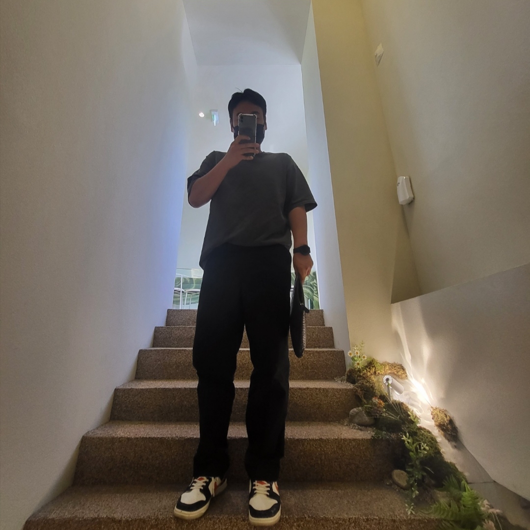 가제이 (@huni_hun) 님의 게시물 | KREAM