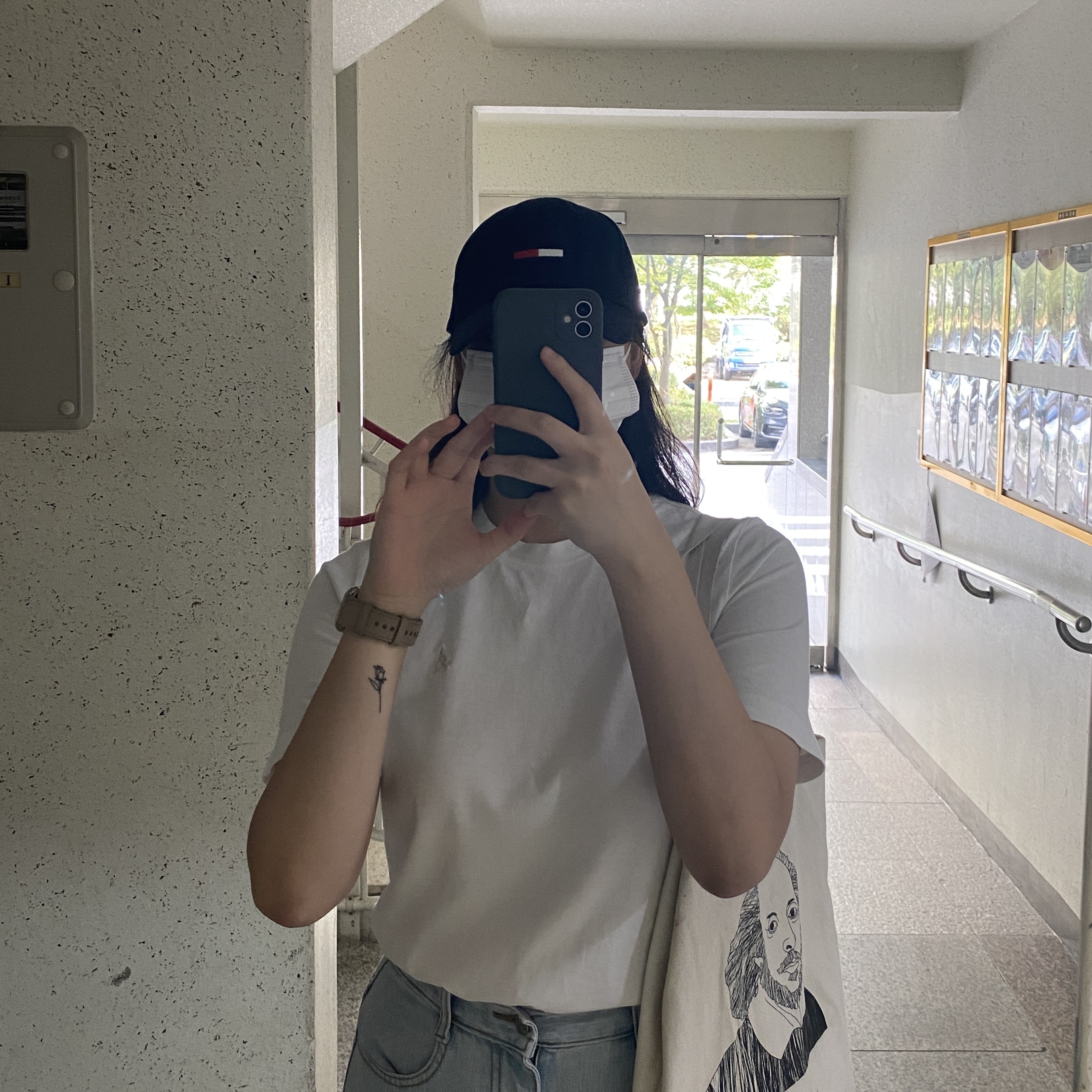 (@ga_nu) 님의 게시물 | KREAM