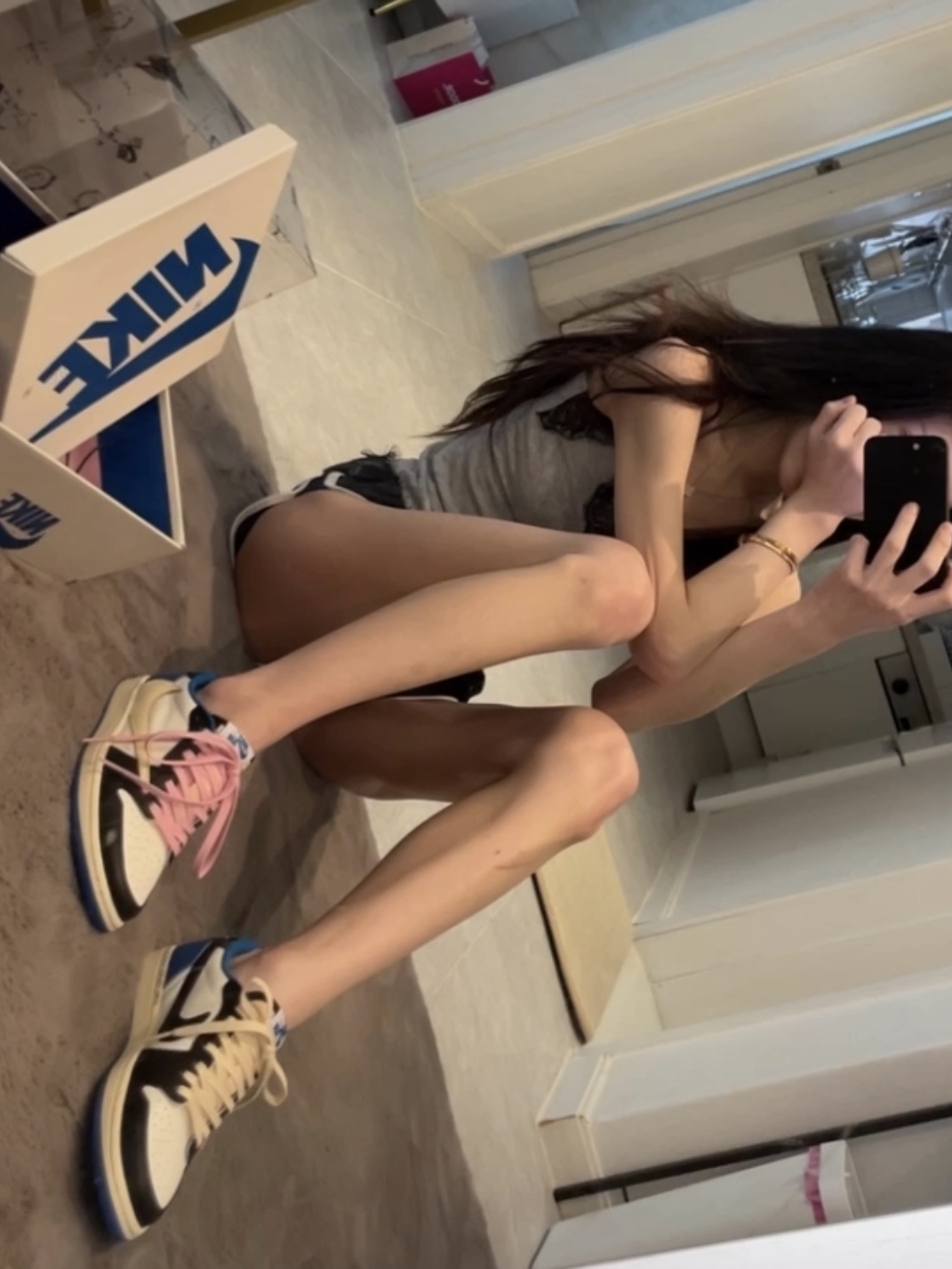 짱아 (@l.xs_byy) 님의 게시물 | KREAM