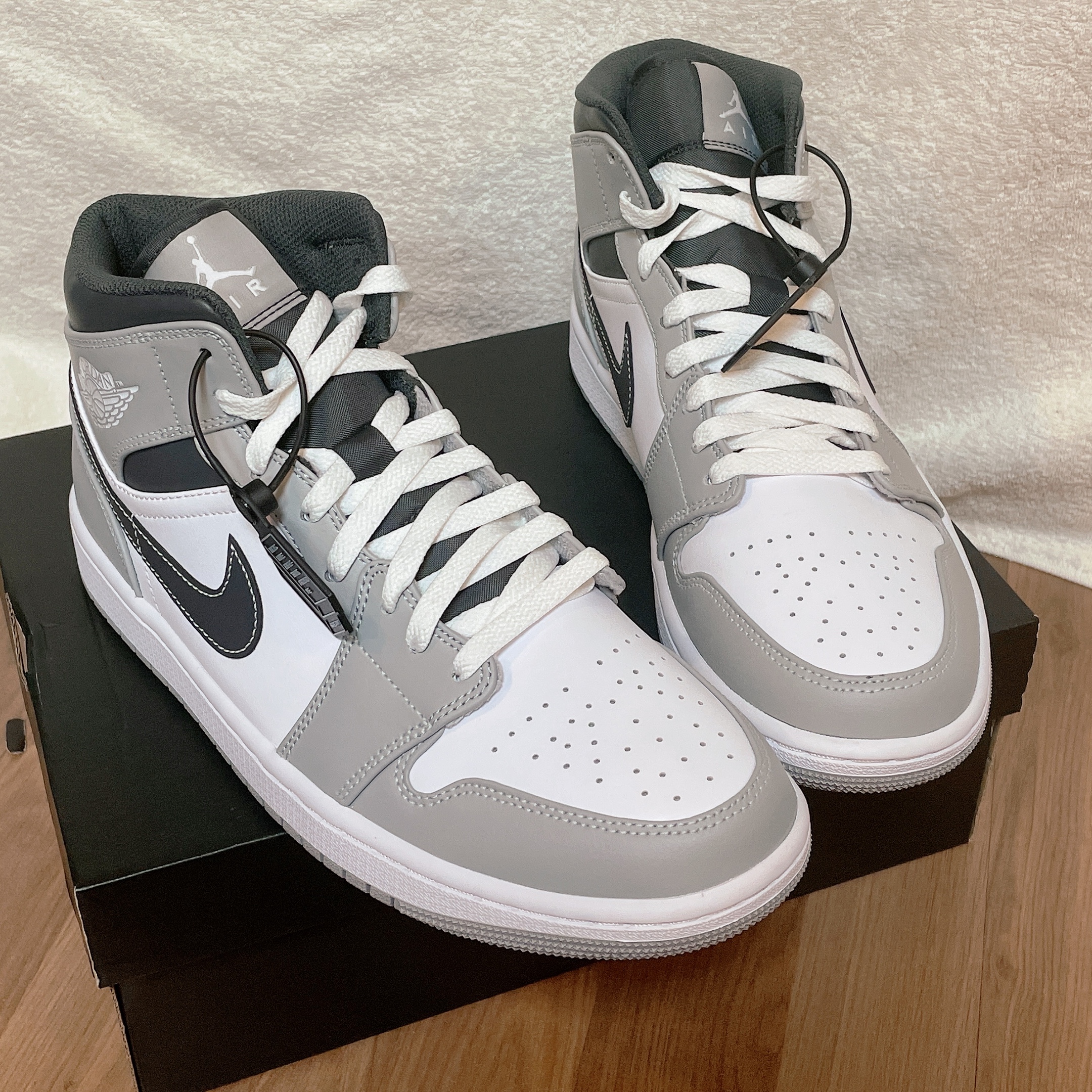 9년차 슈덕 고인물 🦕 (@shoe_bread) 님의 게시물 | KREAM