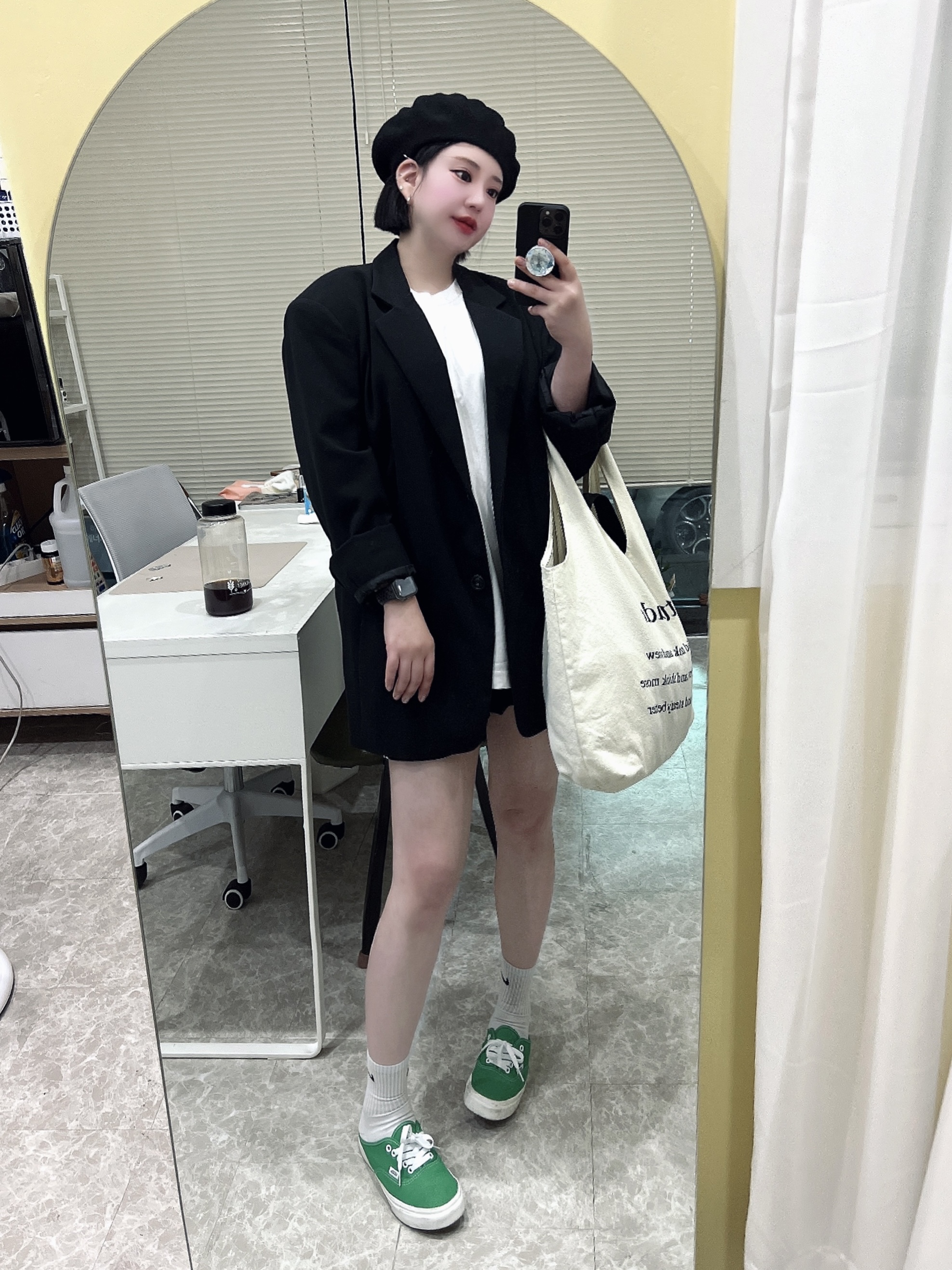 핼둥 (@xx__hr) 님의 게시물 | KREAM