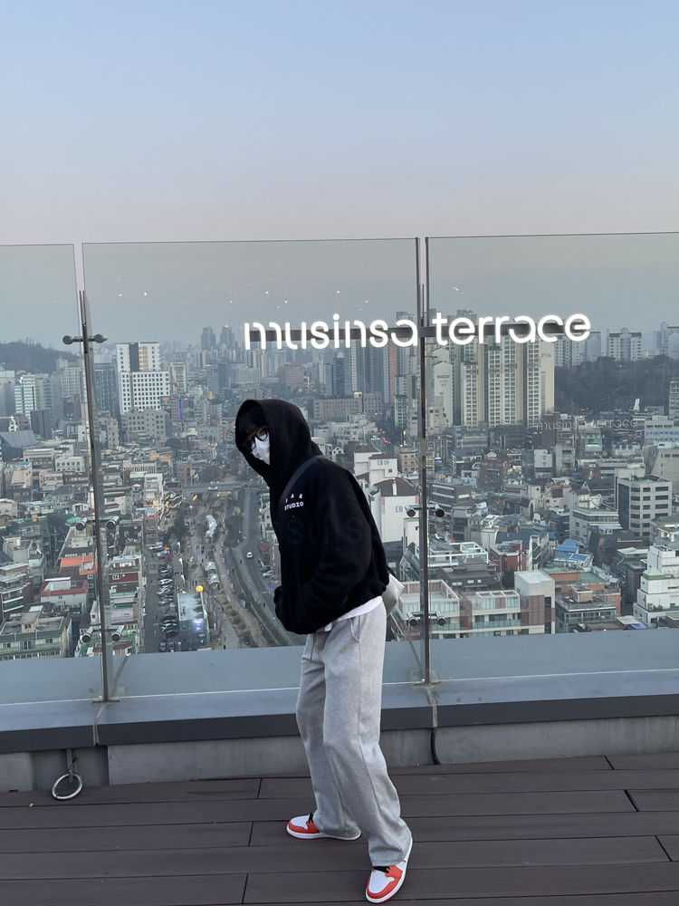 준영 (@jun_ys99) 님의 게시물 | KREAM