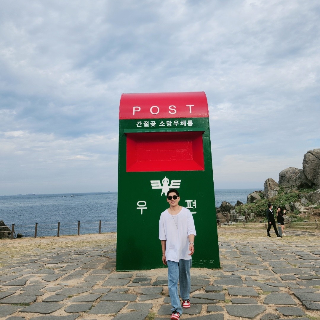 홀리듯 (@lchy2710) 님의 게시물 | KREAM