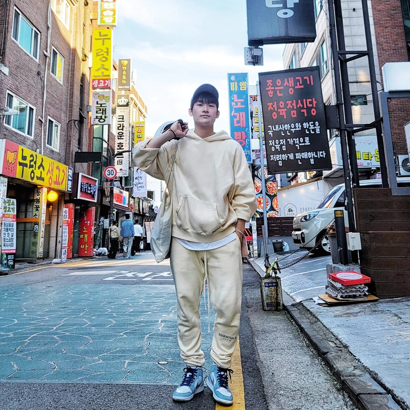 insta - jong... (@jong__xx) 님의 게시물 | KREAM