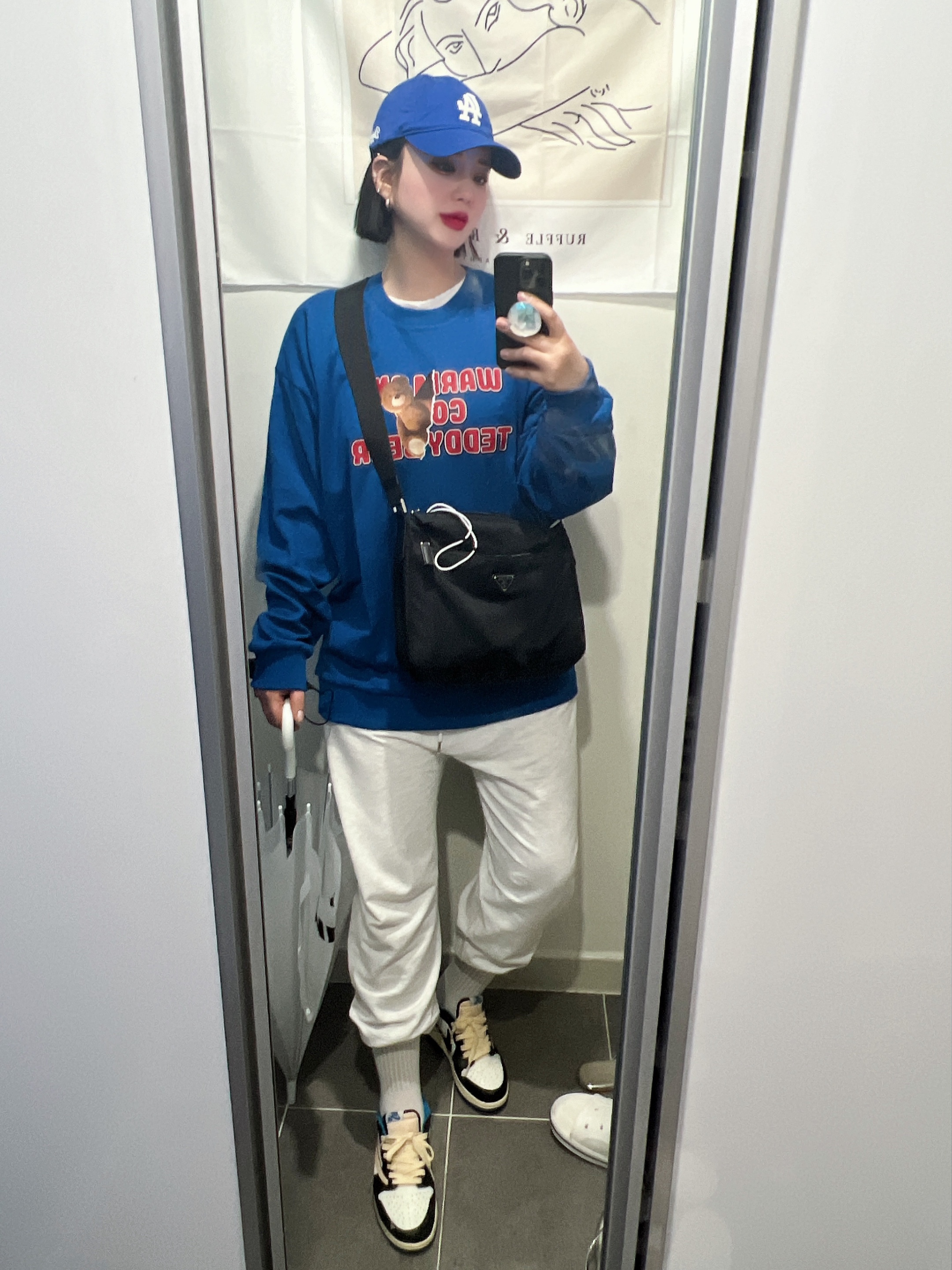 핼둥 (@xx__hr) 님의 게시물 | KREAM