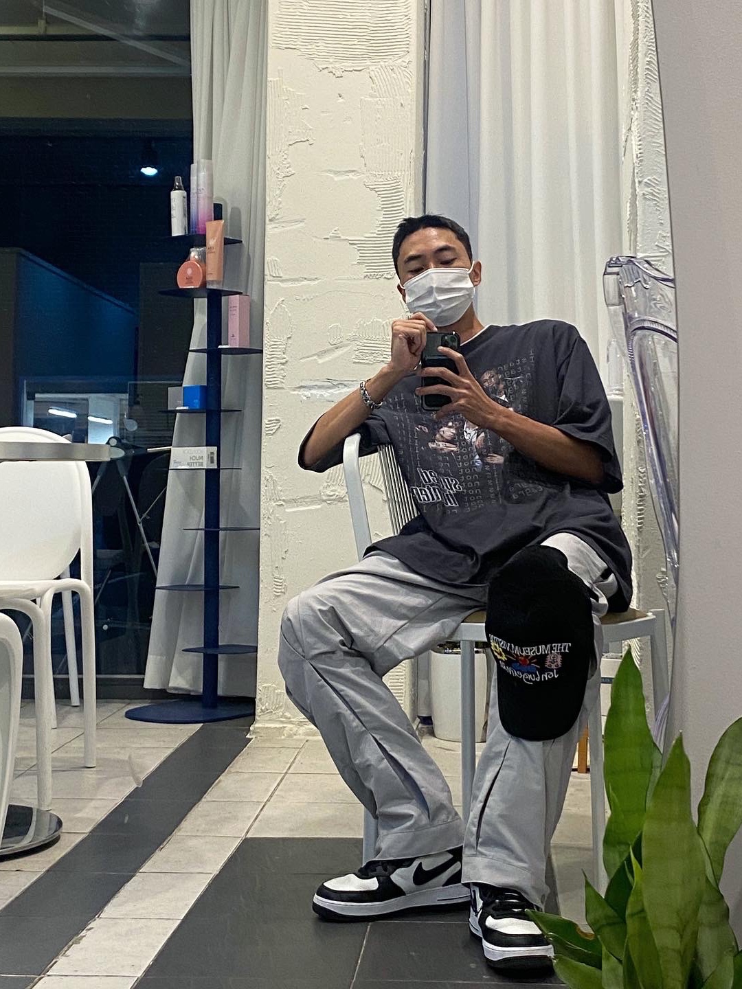 범이 (@hngbm) 님의 게시물 | KREAM