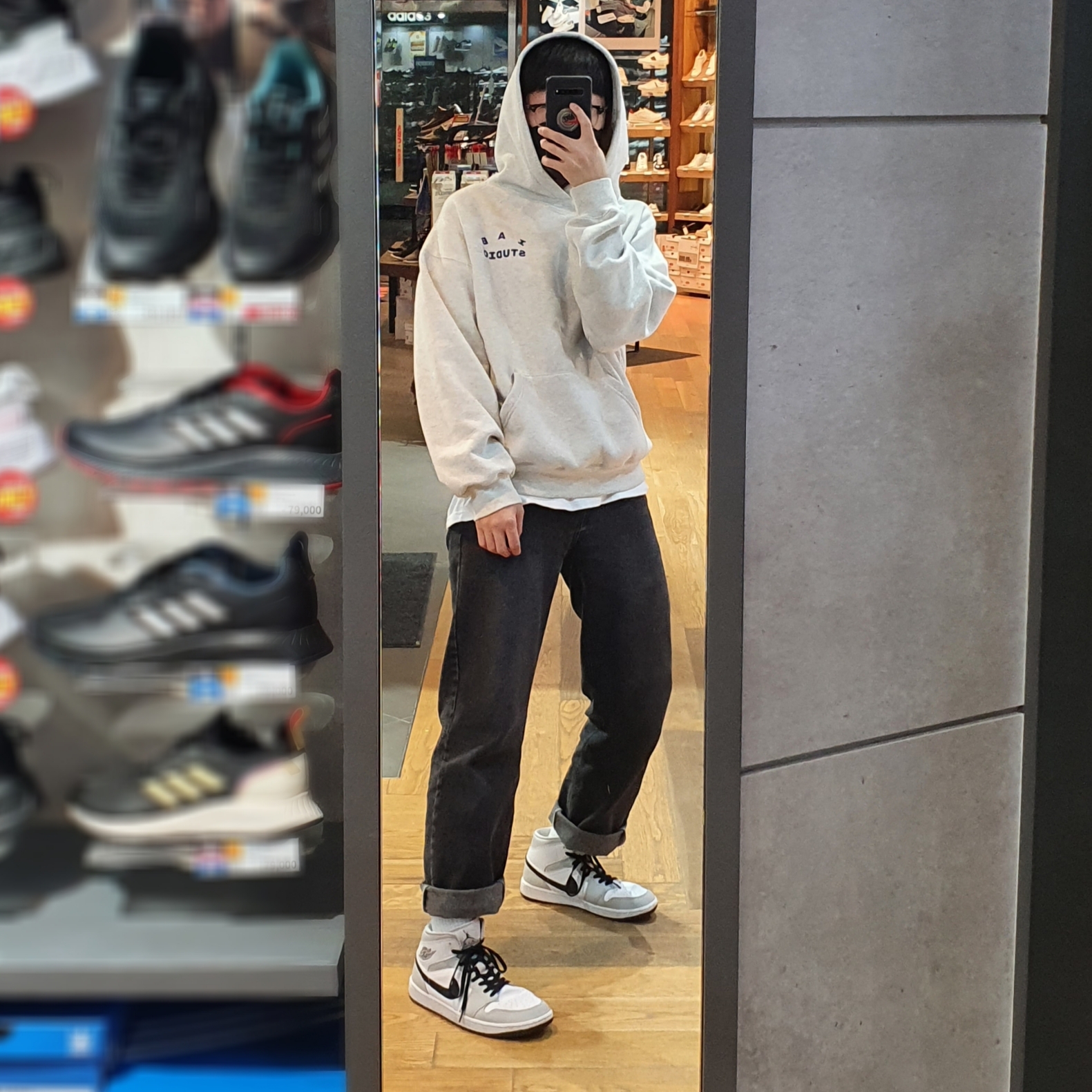 모리 (@owater_97) 님의 게시물 | KREAM