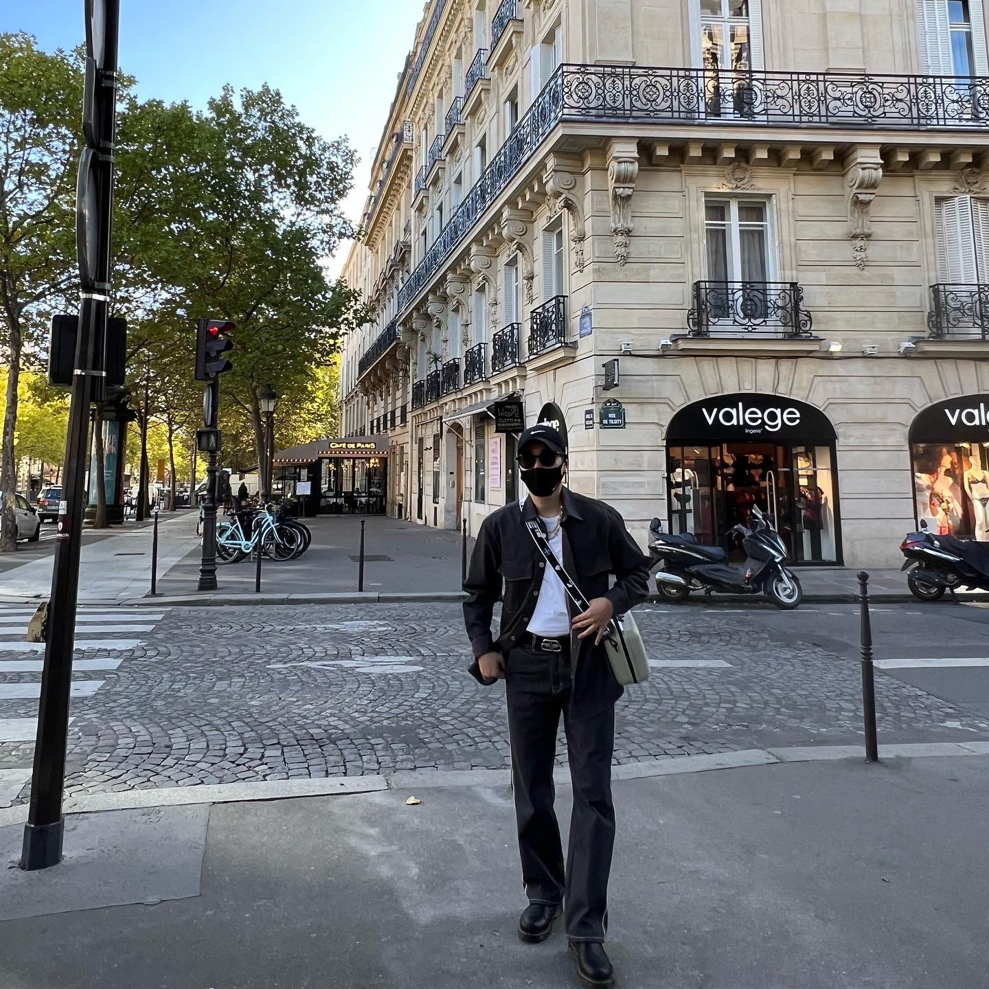 dadada_23 (@blue_boy) 님의 게시물 | KREAM