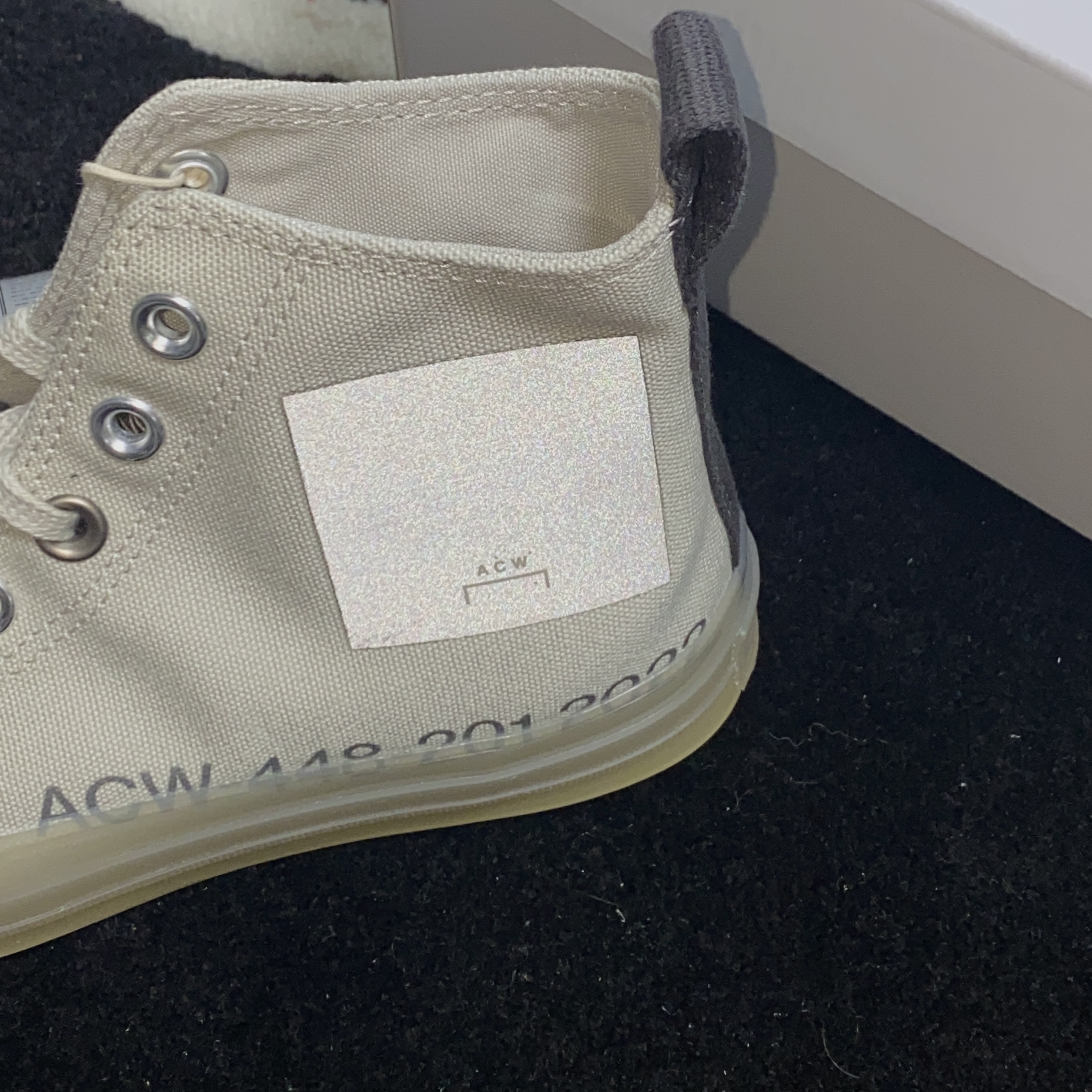 rim (@rim__) 님의 게시물 | KREAM