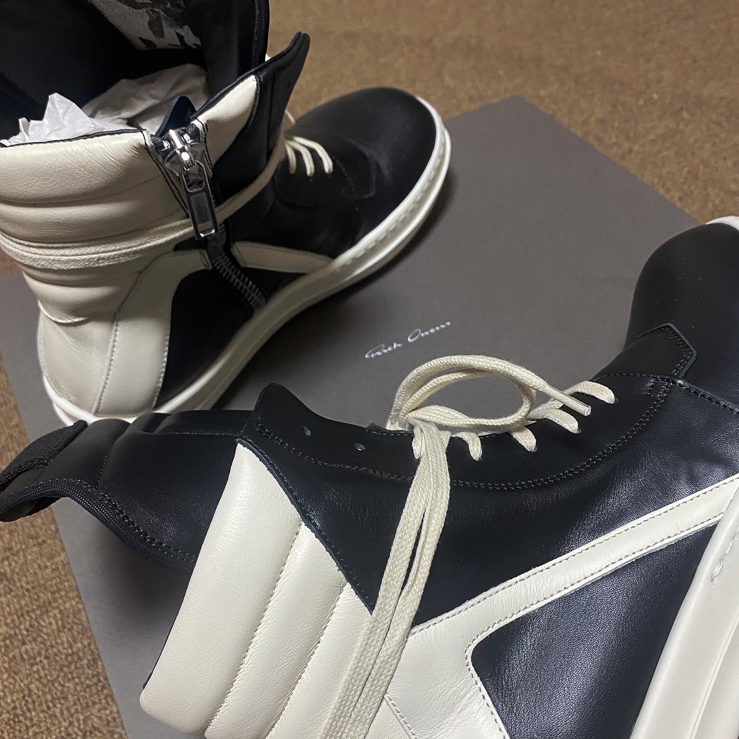 범이 (@hngbm) 님의 게시물 | KREAM