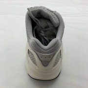 아디다스 이지 부스트 700 V2 스태틱 2022 | KREAM