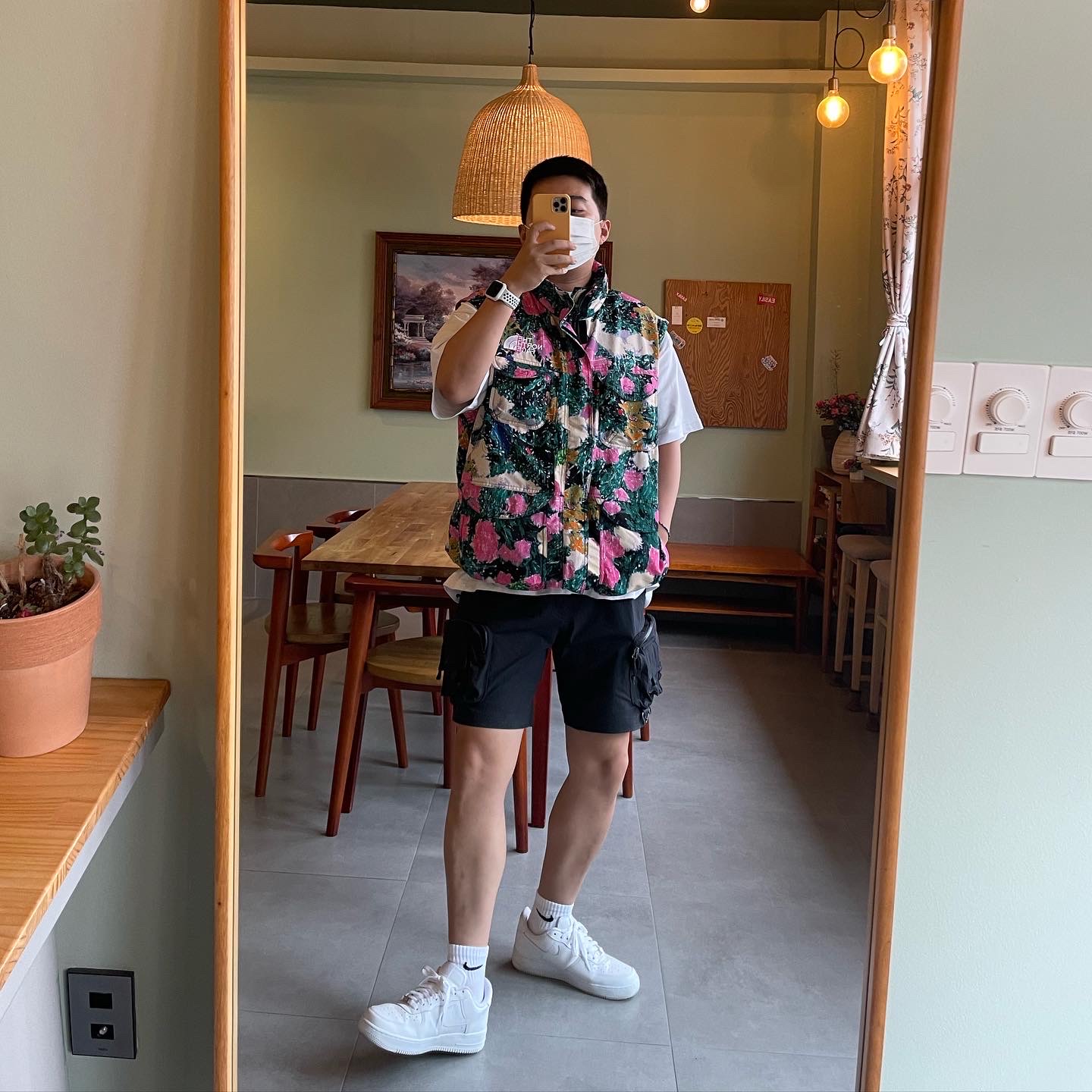 호춘이야 (@chokigood) 님의 게시물 | KREAM