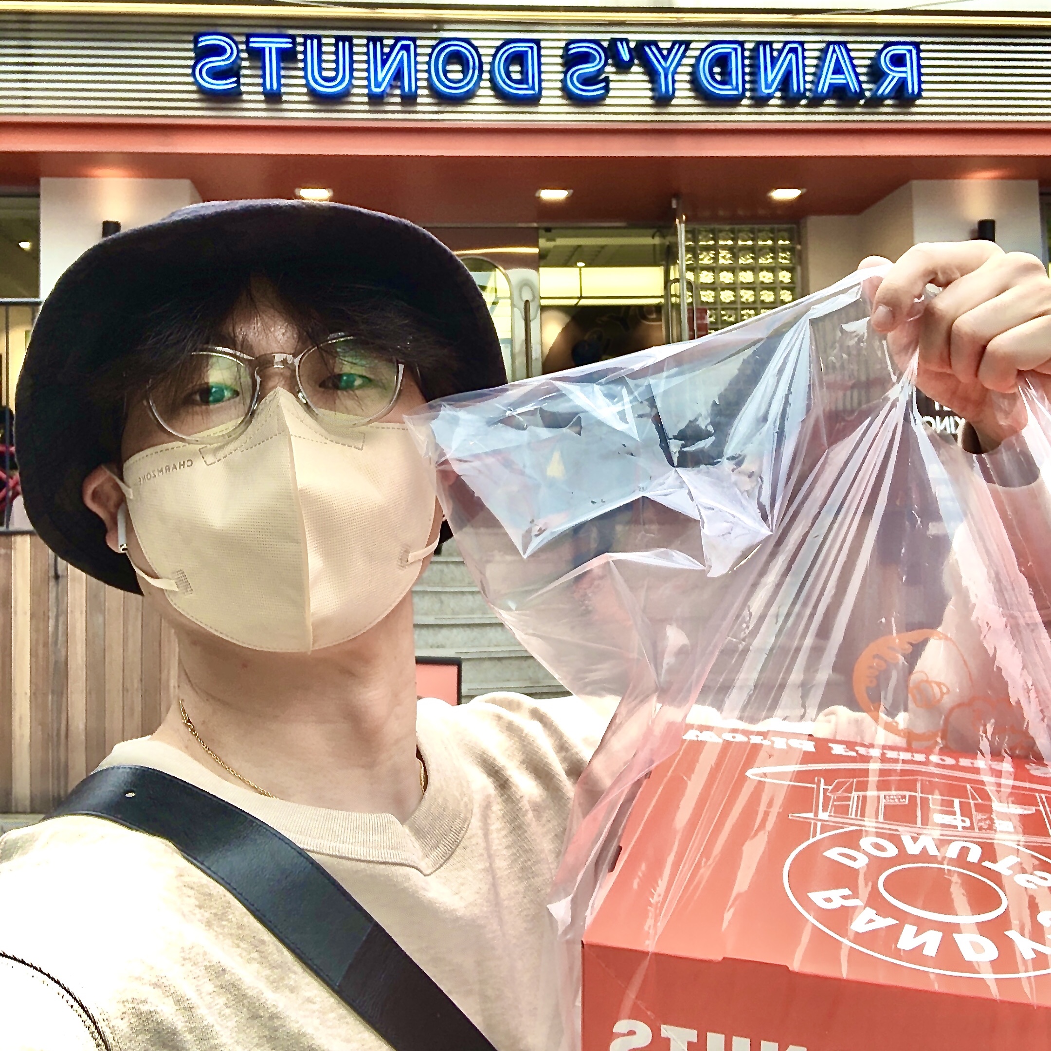 서초동한국신사 (@satin.k) 님의 게시물 | KREAM