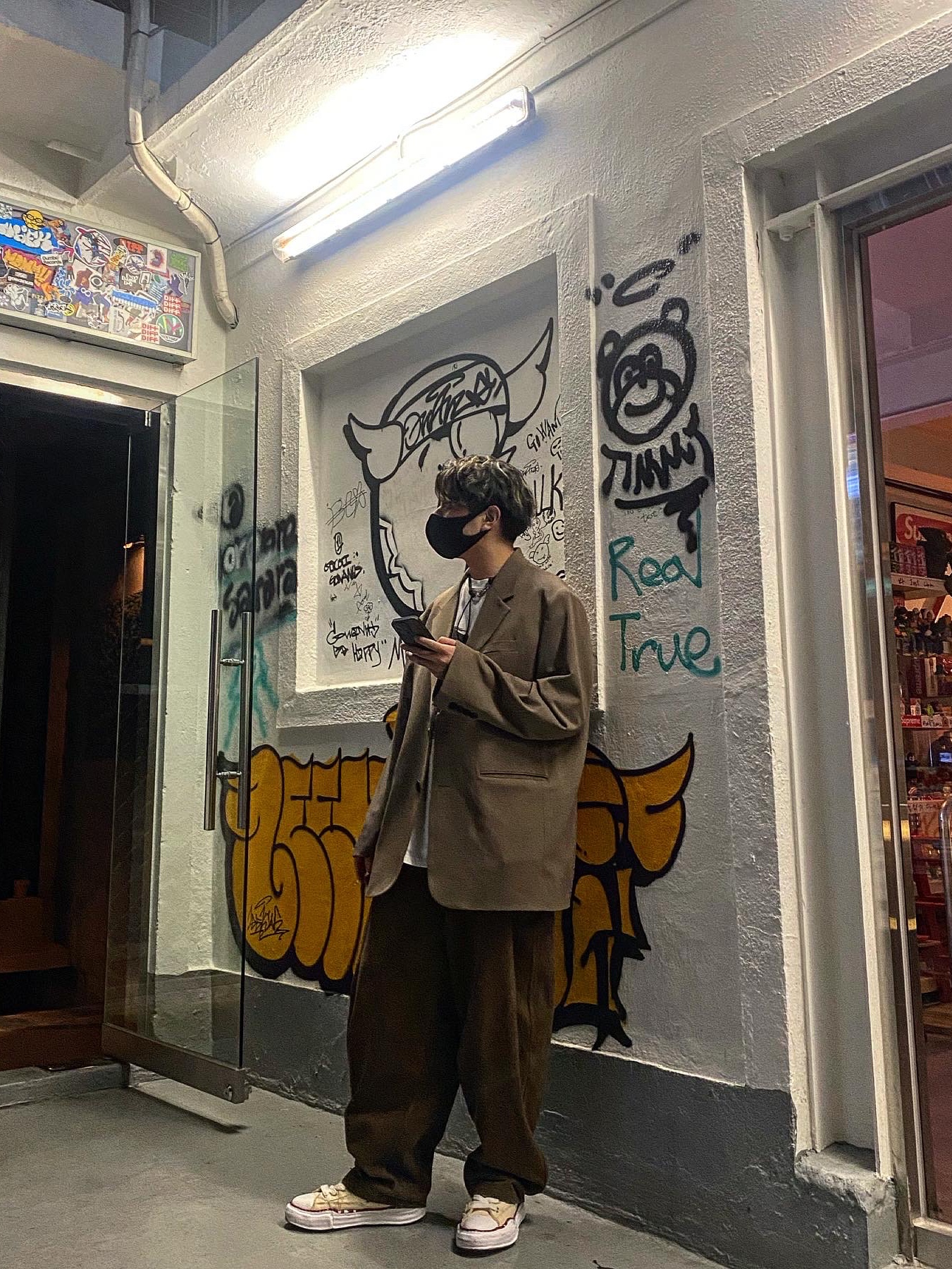 윤두환 (@doo_thless) 님의 게시물 | KREAM