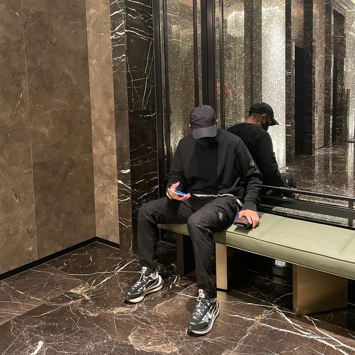 Mr.Chris (@just.koo.it) 님의 게시물 | KREAM