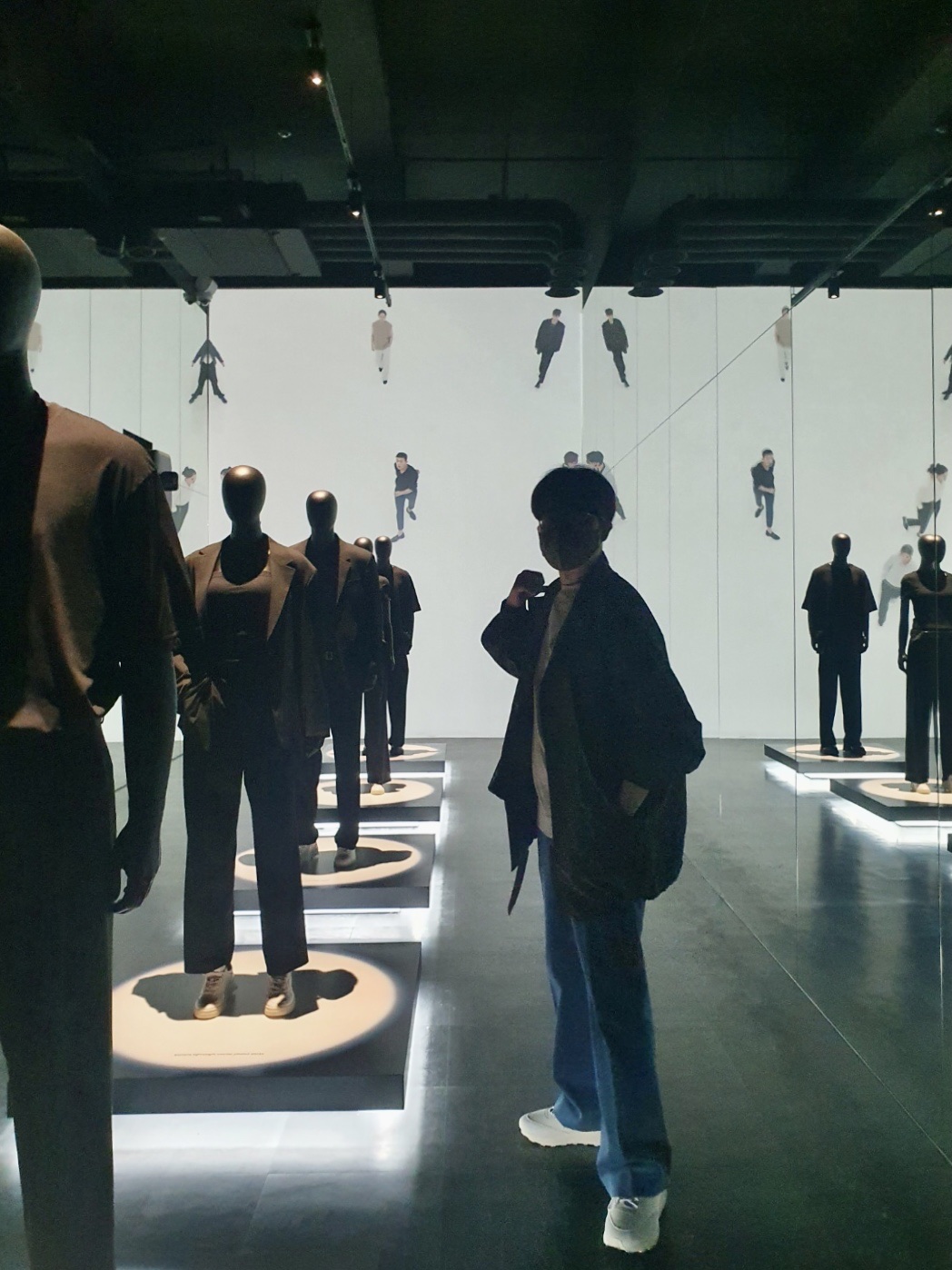 서초동한국신사 (@satin.k) 님의 게시물 | KREAM