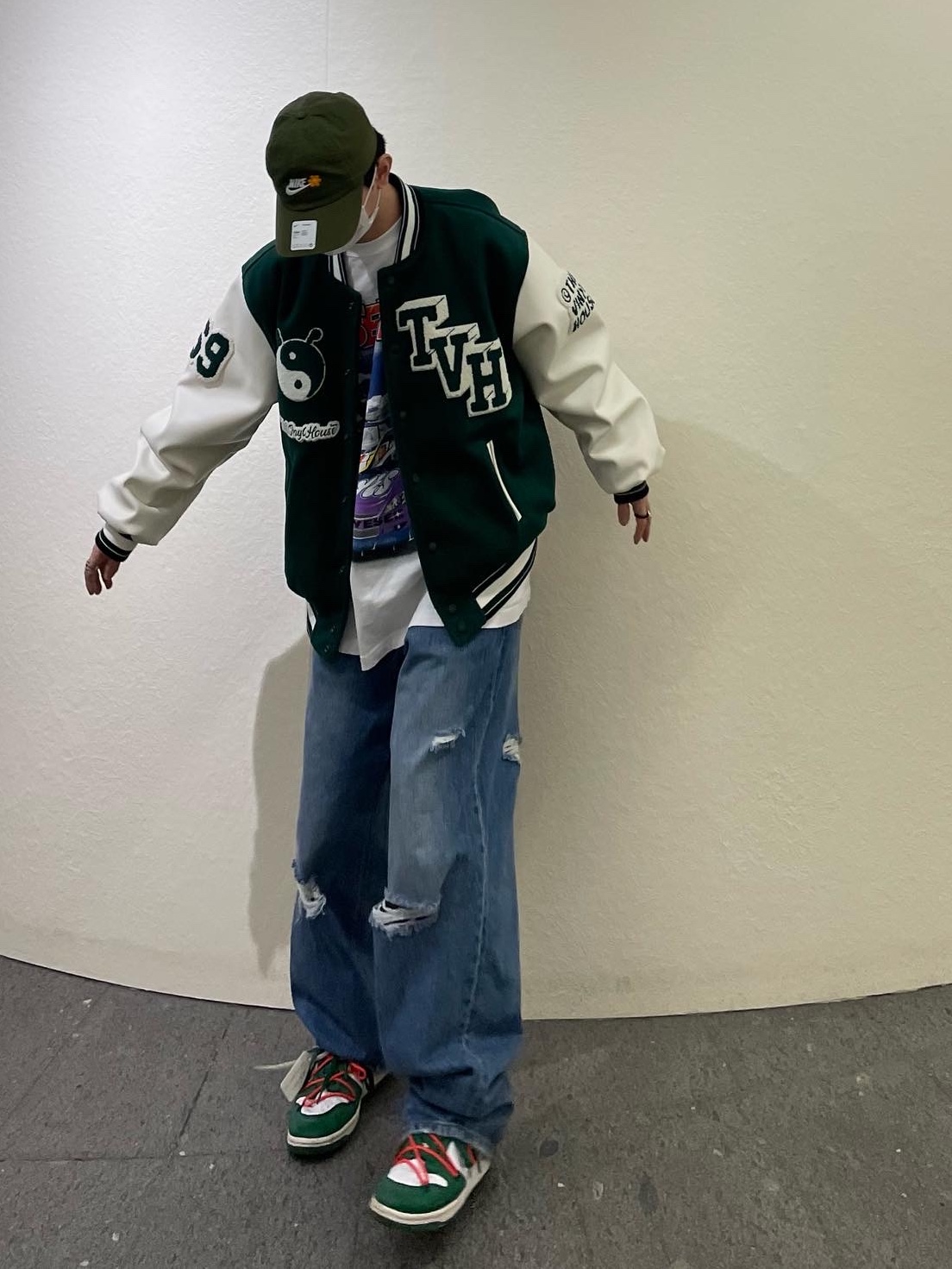 소코년 (@sonyunko) 님의 게시물 | KREAM