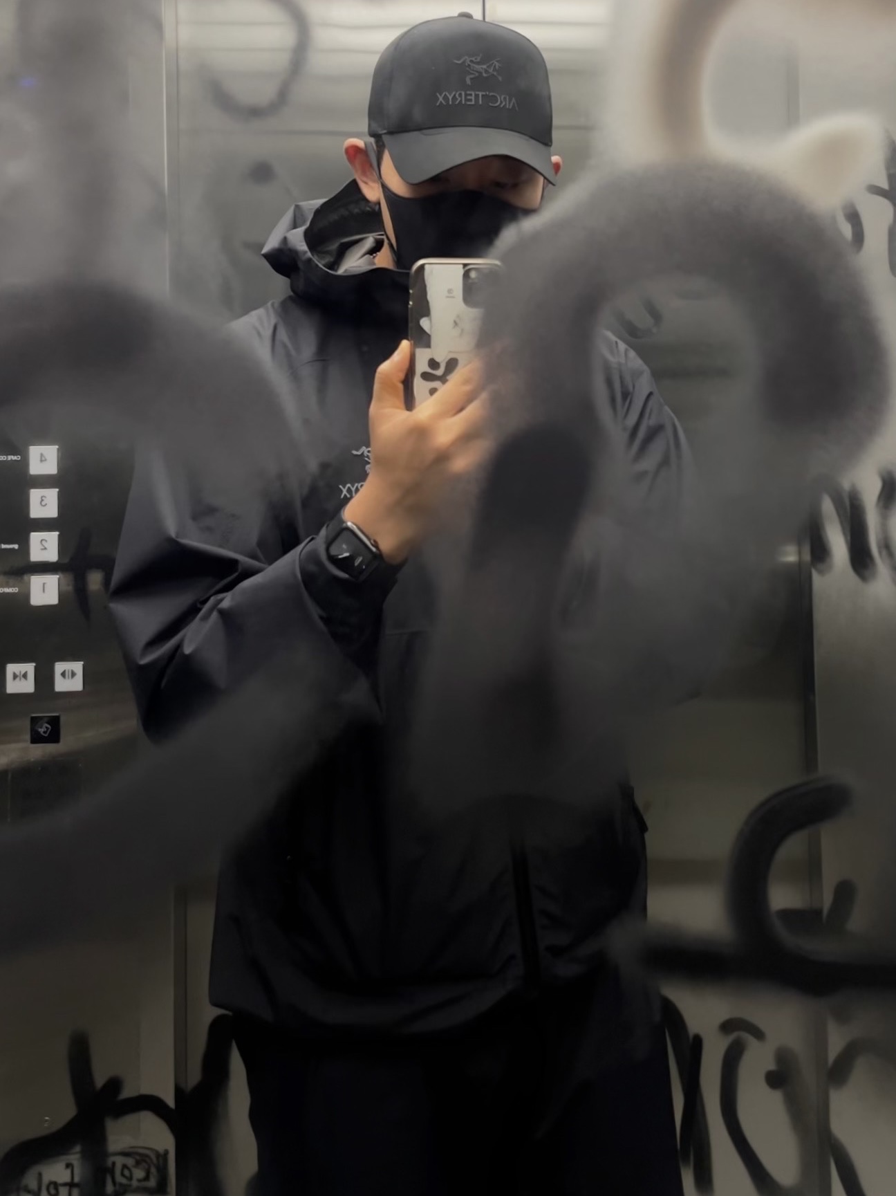 instagram : ... (@ye.eee) 님의 게시물 | KREAM