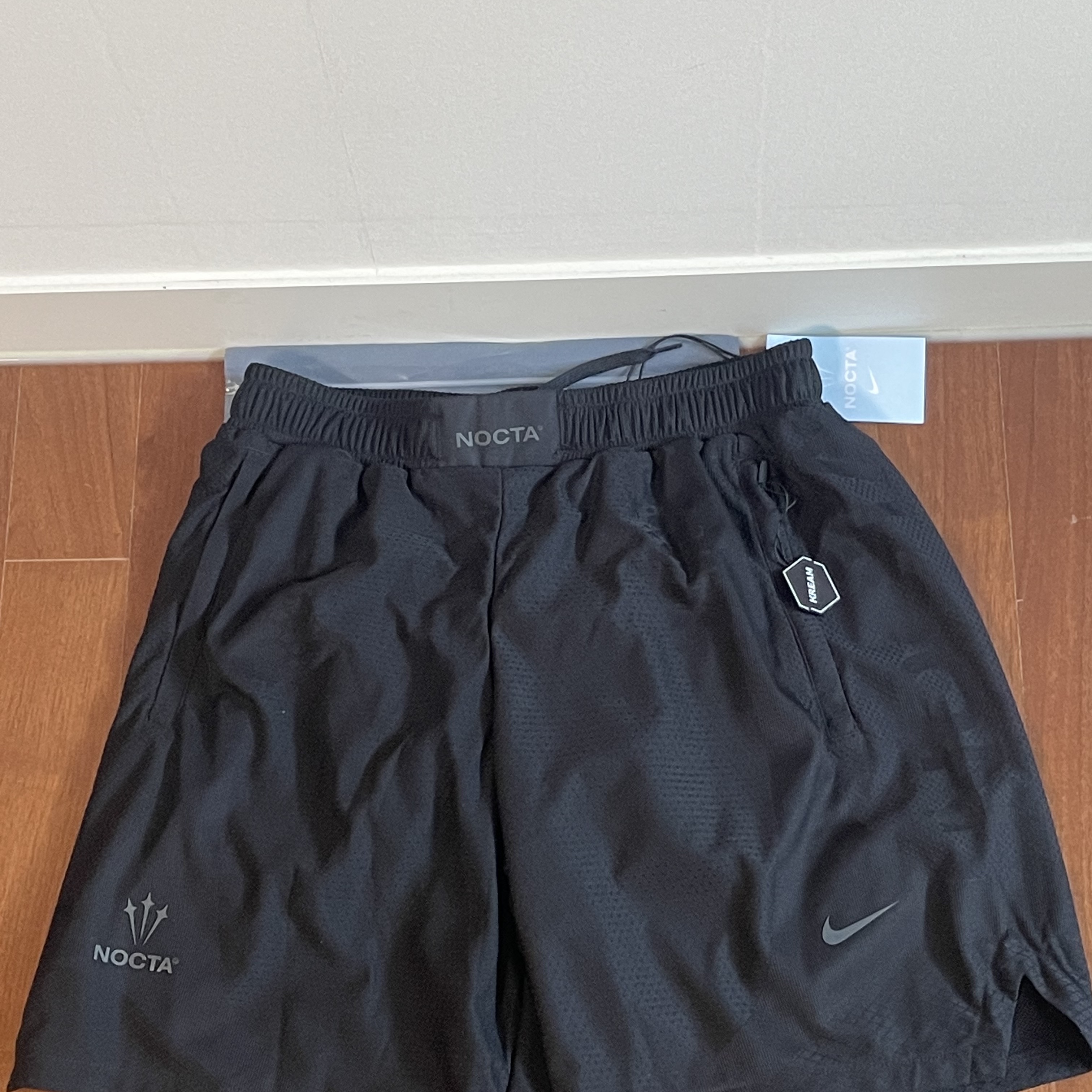 @hjkkk) 님의 게시물 | KREAM