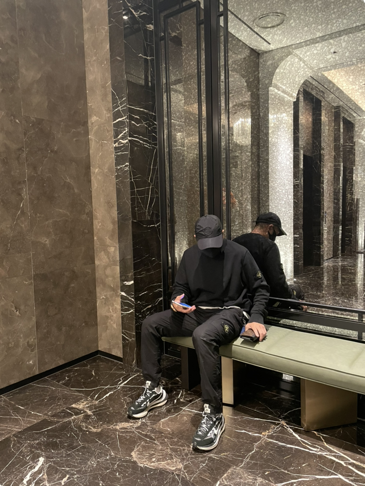 Mr.Chris (@just.koo.it) 님의 게시물 | KREAM