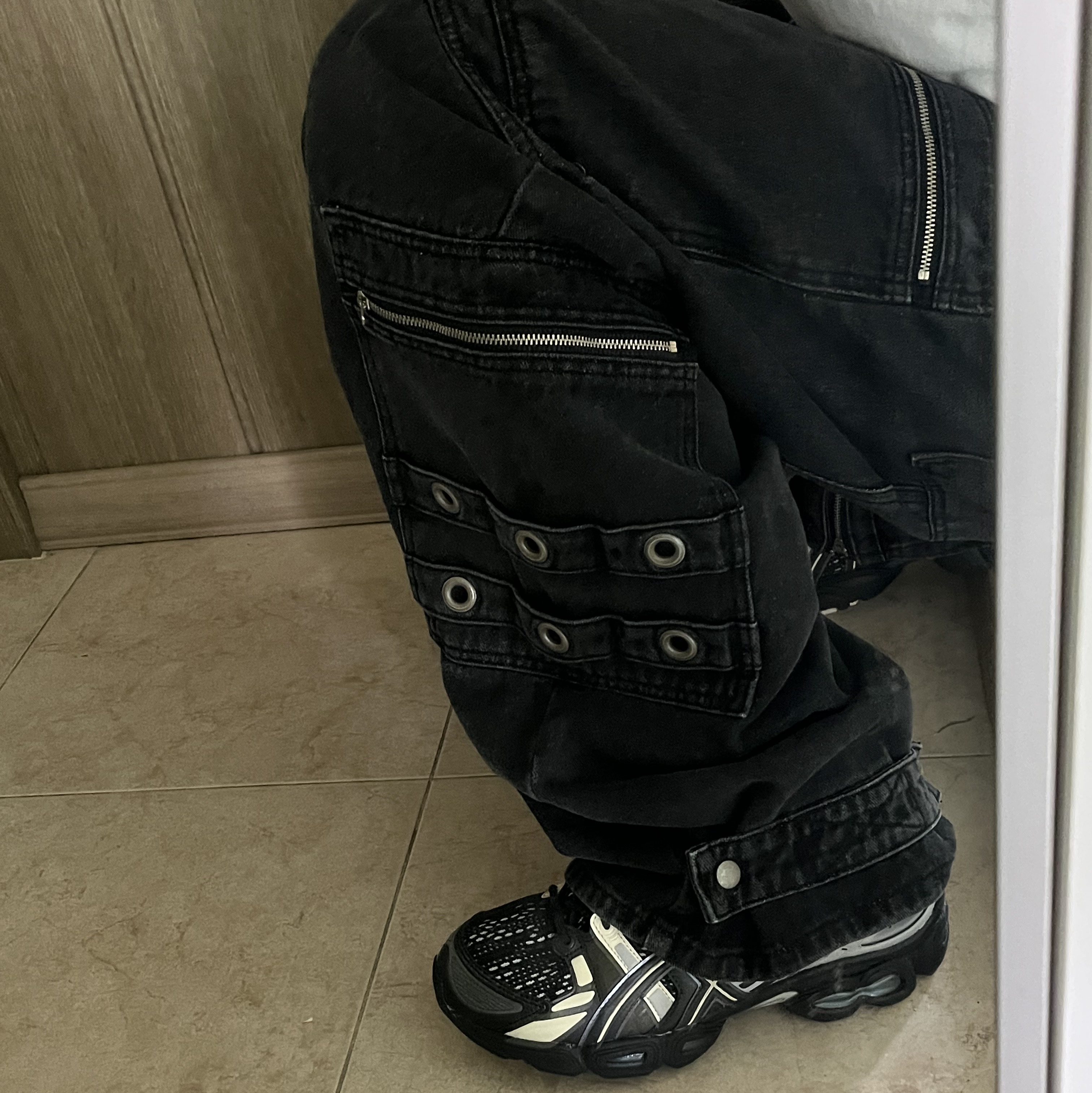 (@two_bell_zero) 님의 게시물 | KREAM