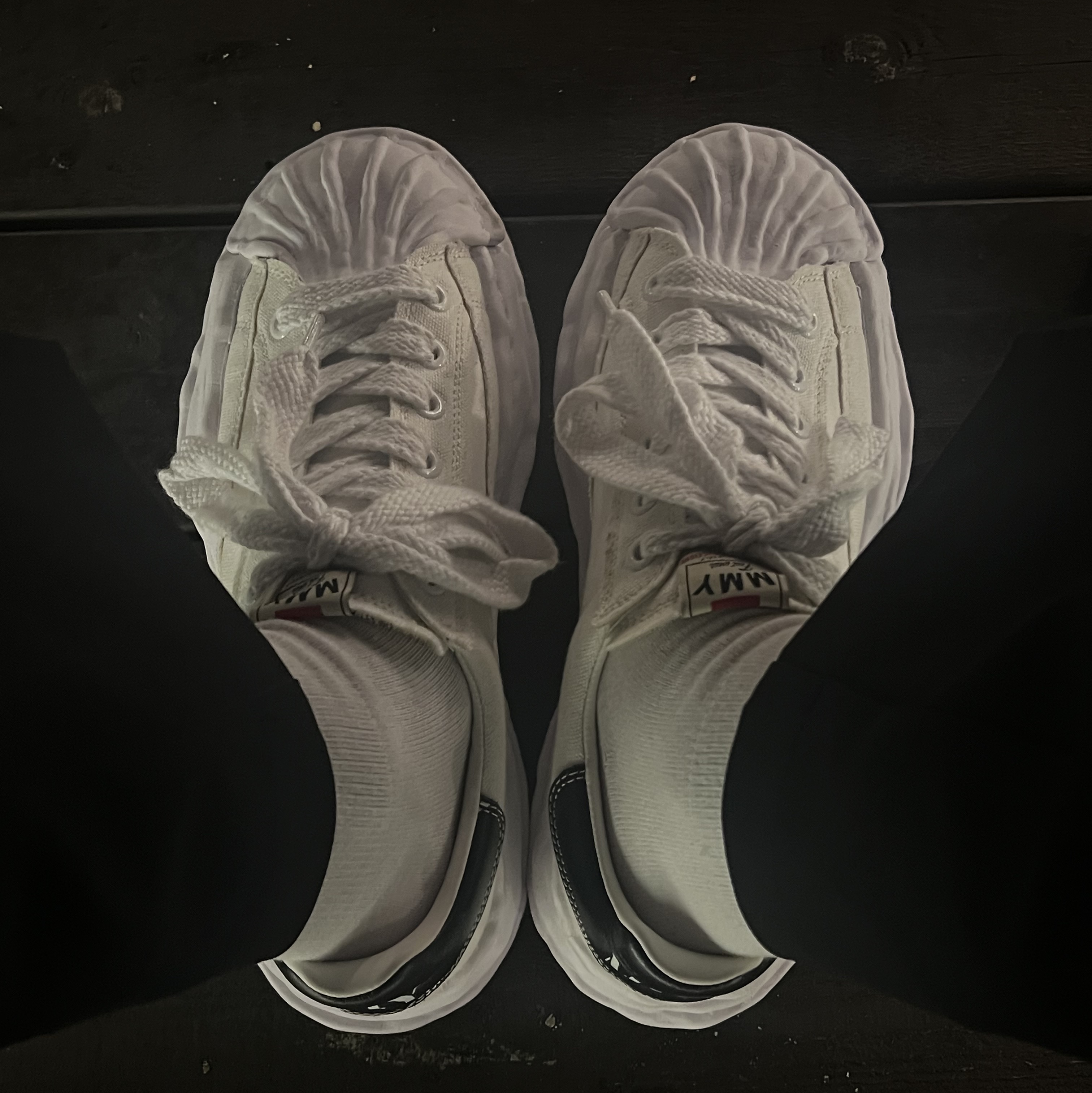 깜장깜장 (@_xxdhx) 님의 게시물 | KREAM