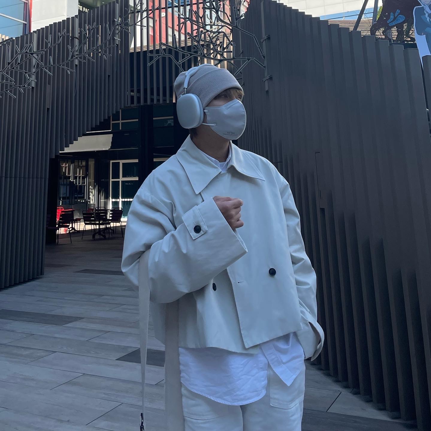 (@invade_jh) 님의 게시물 | KREAM