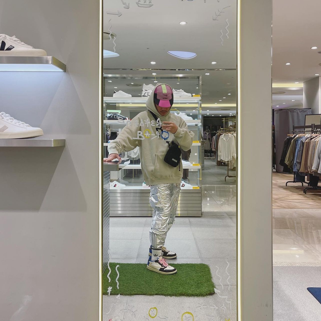 eathan_han (@eathan_han) 님의 게시물 | KREAM