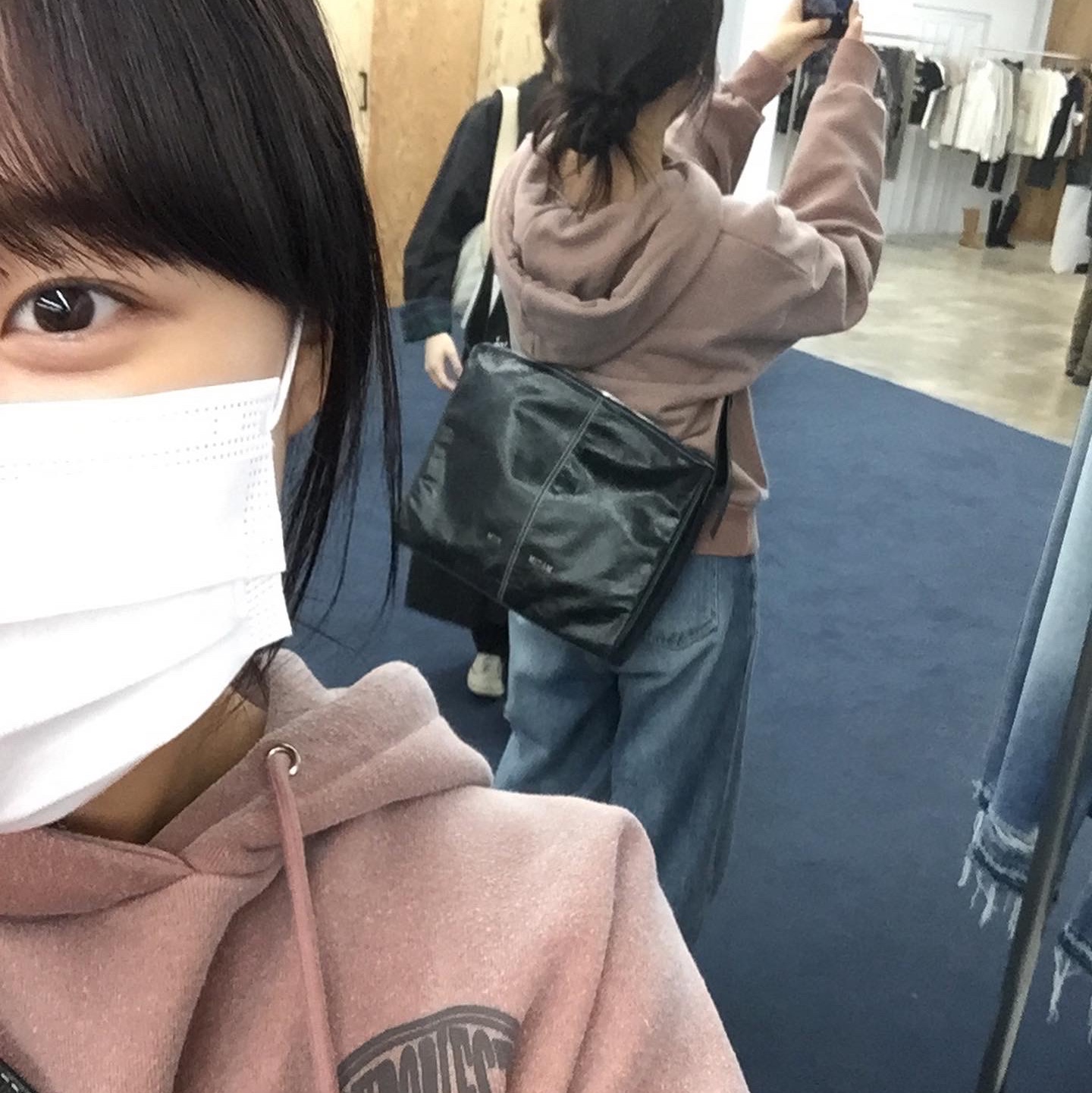 hyemin (@hhhyy) 님의 게시물 | KREAM