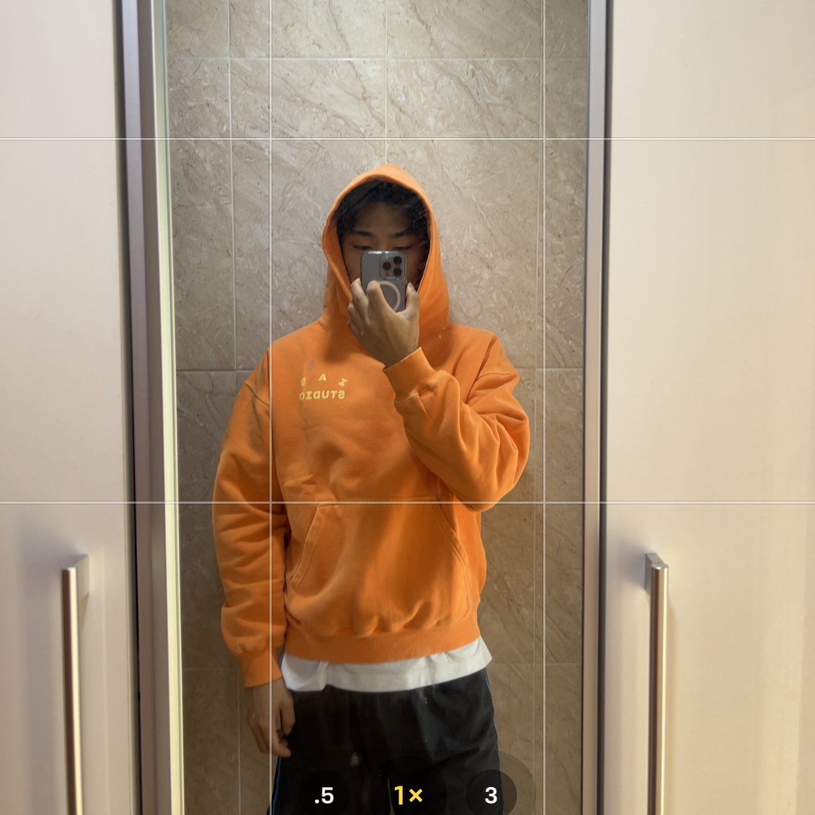 kjh (@jh2no1) 님의 게시물 | KREAM