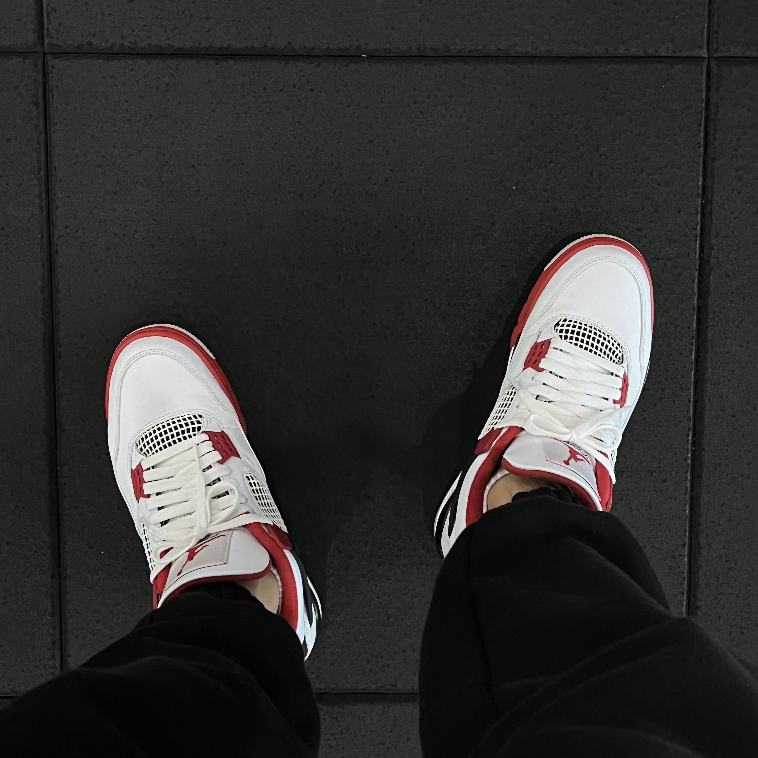 유준 (@k__yj) 님의 게시물 | KREAM