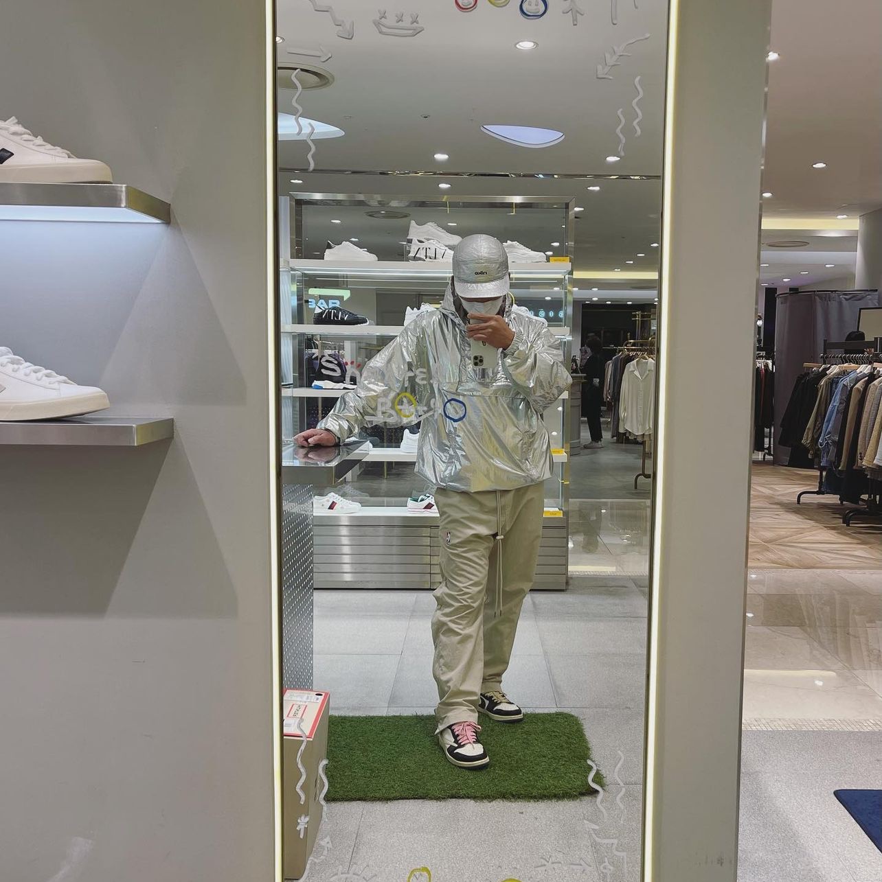 eathan_han (@eathan_han) 님의 게시물 | KREAM