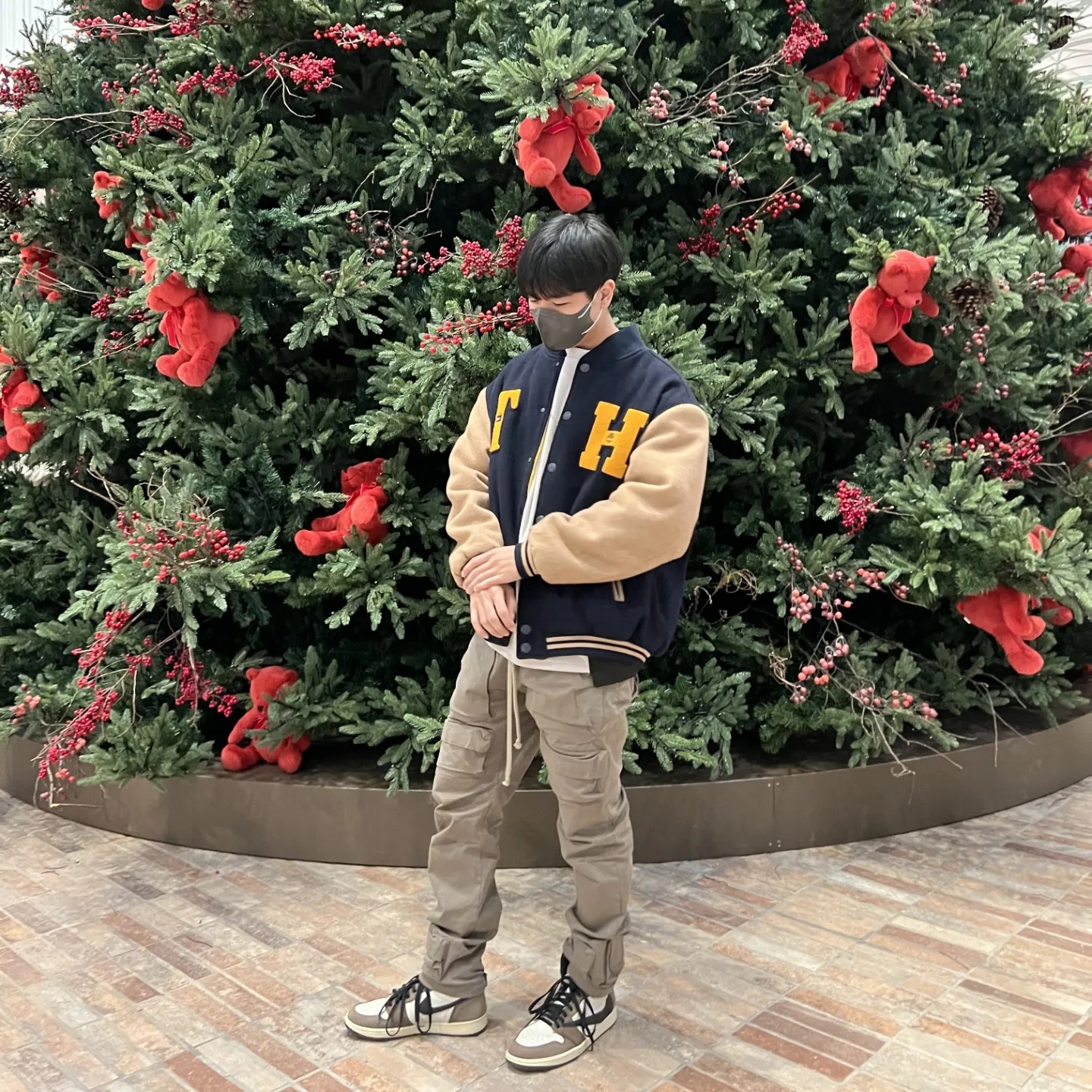 rhkdgml0123 (@gghhh) 님의 게시물 | KREAM