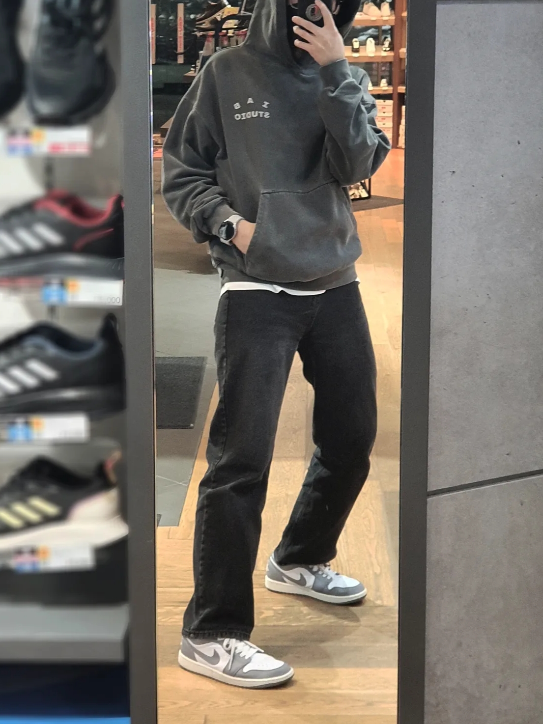 모리 (@owater_97) 님의 게시물 | KREAM