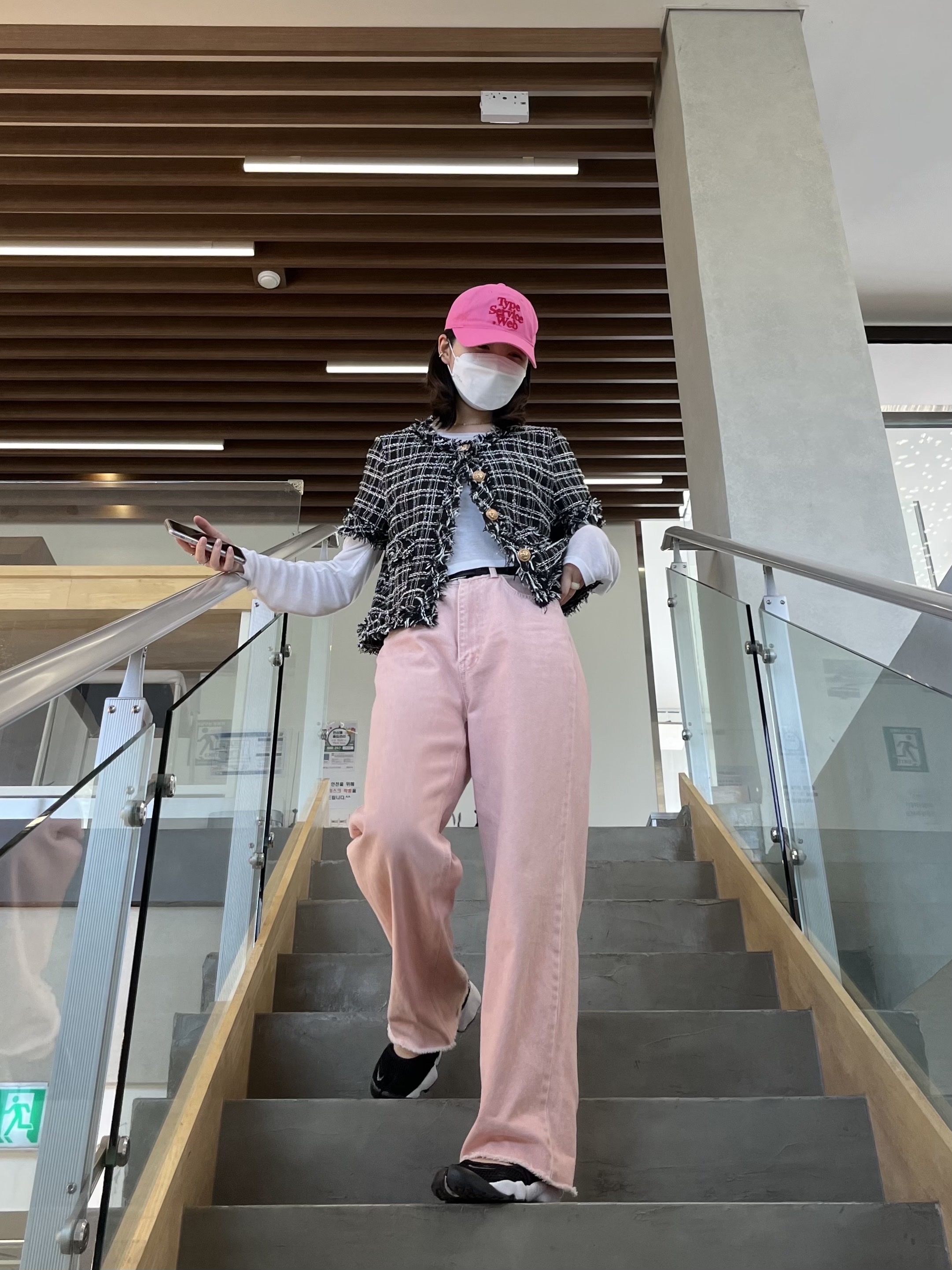 ฅ^•ﻌ•^ฅ (@hy0nida) 님의 게시물 | KREAM