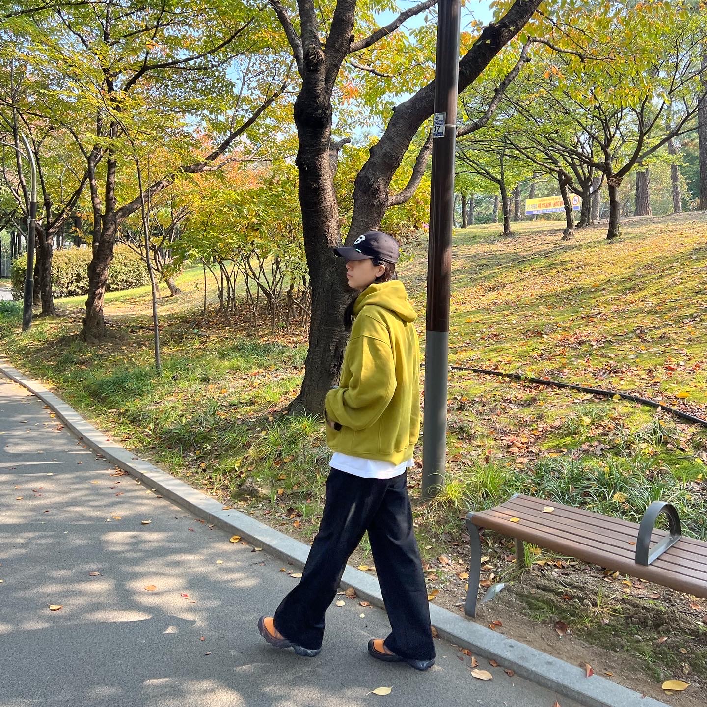 스야 (@yyyyry_) 님의 게시물 | KREAM