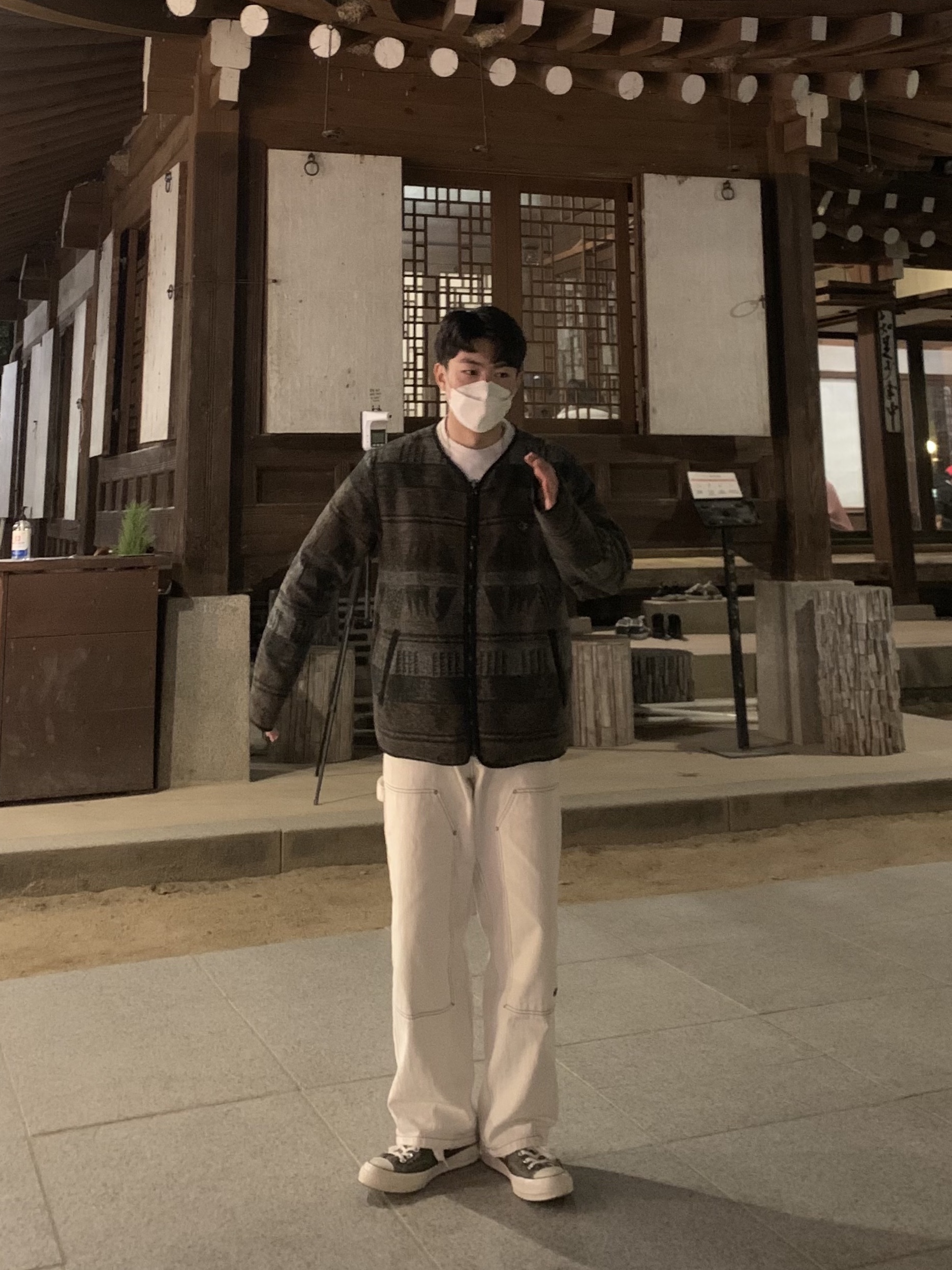 오늘의 (@ootgu) 님의 게시물 | KREAM