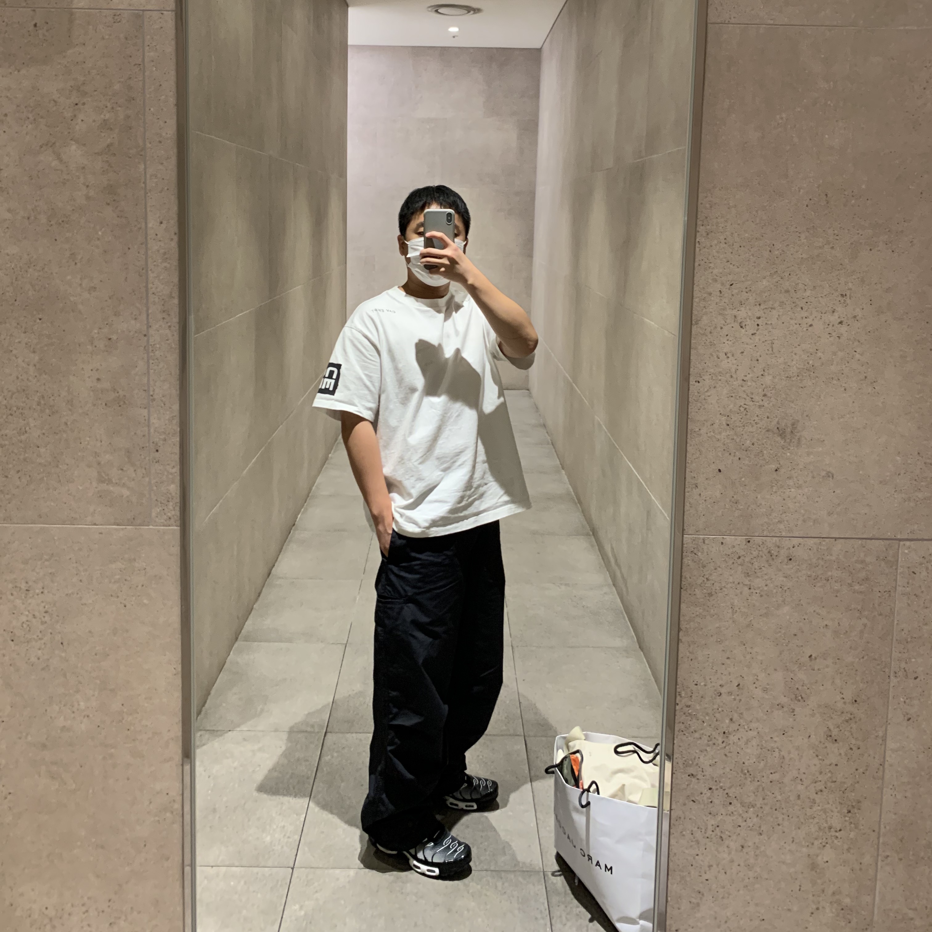 (@anything) 님의 게시물 | KREAM