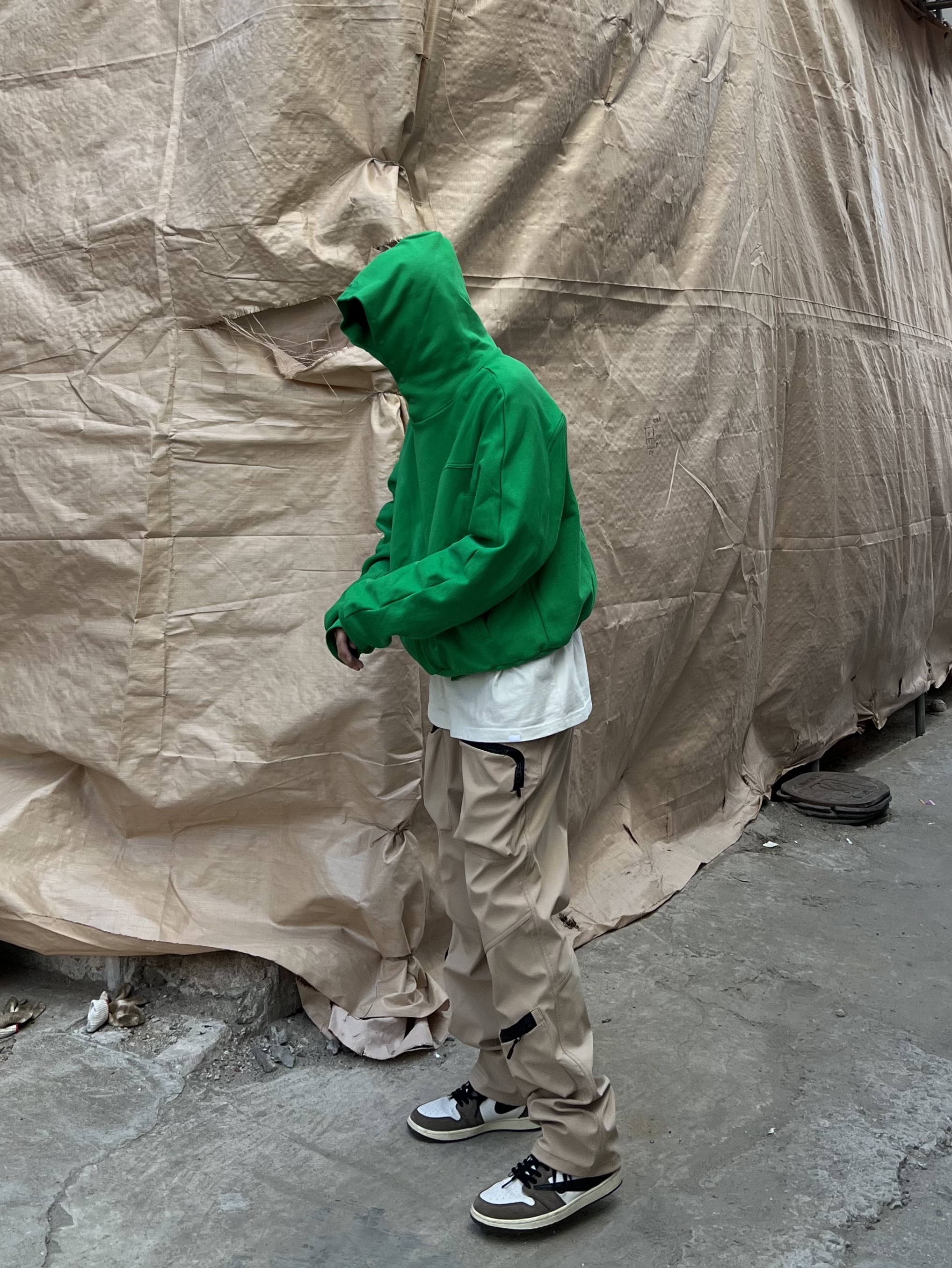 동건 (@move__gun) 님의 게시물 | KREAM