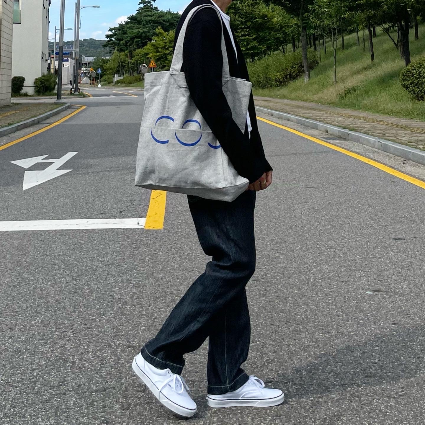 구현 (@paddang) 님의 게시물 | KREAM