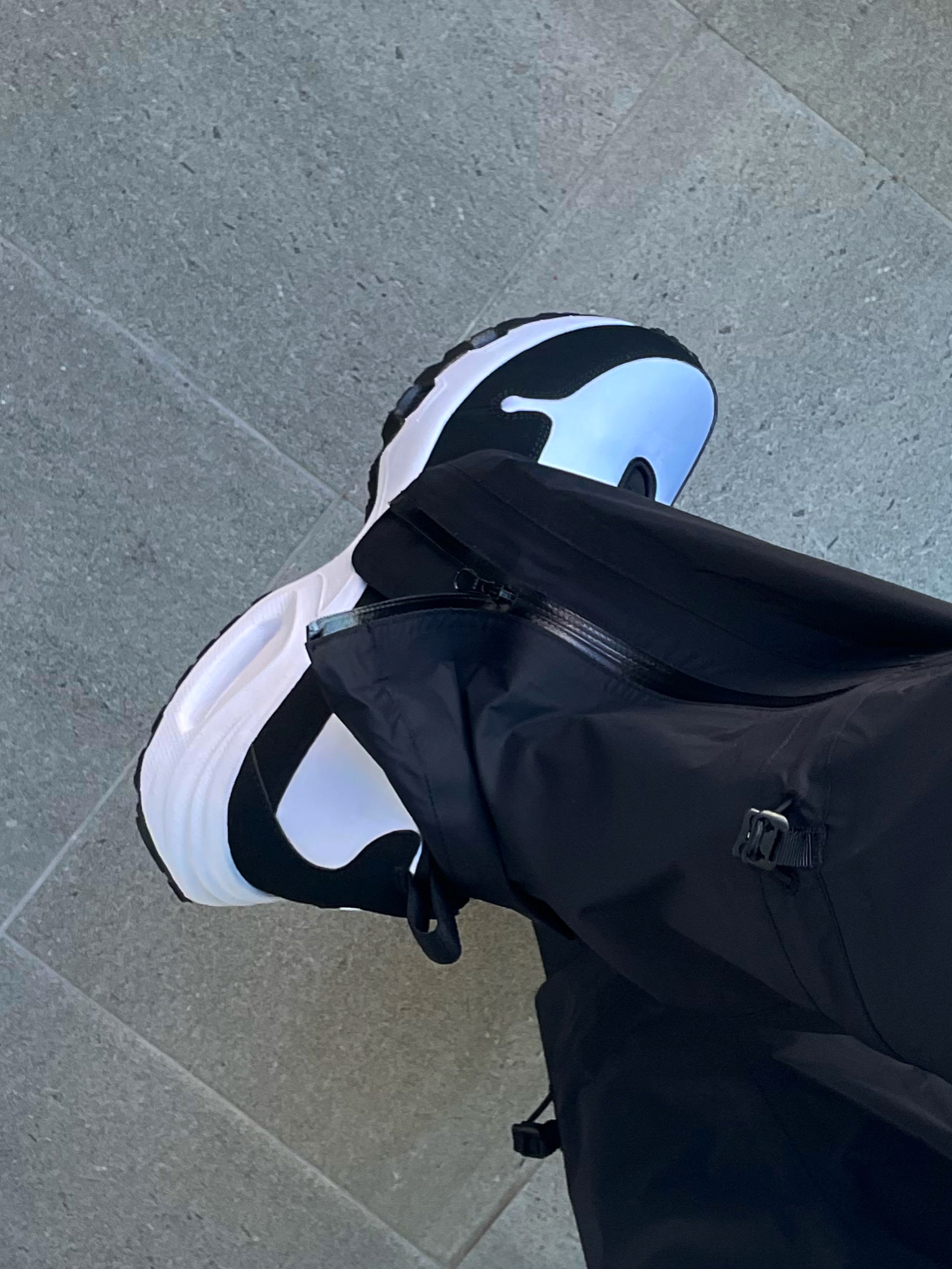 (@j.keuny) 님의 게시물 | KREAM