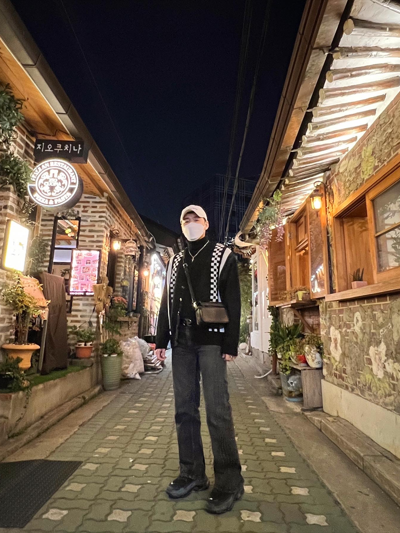 🧍🏻 (@blue_boy) 님의 게시물 | KREAM