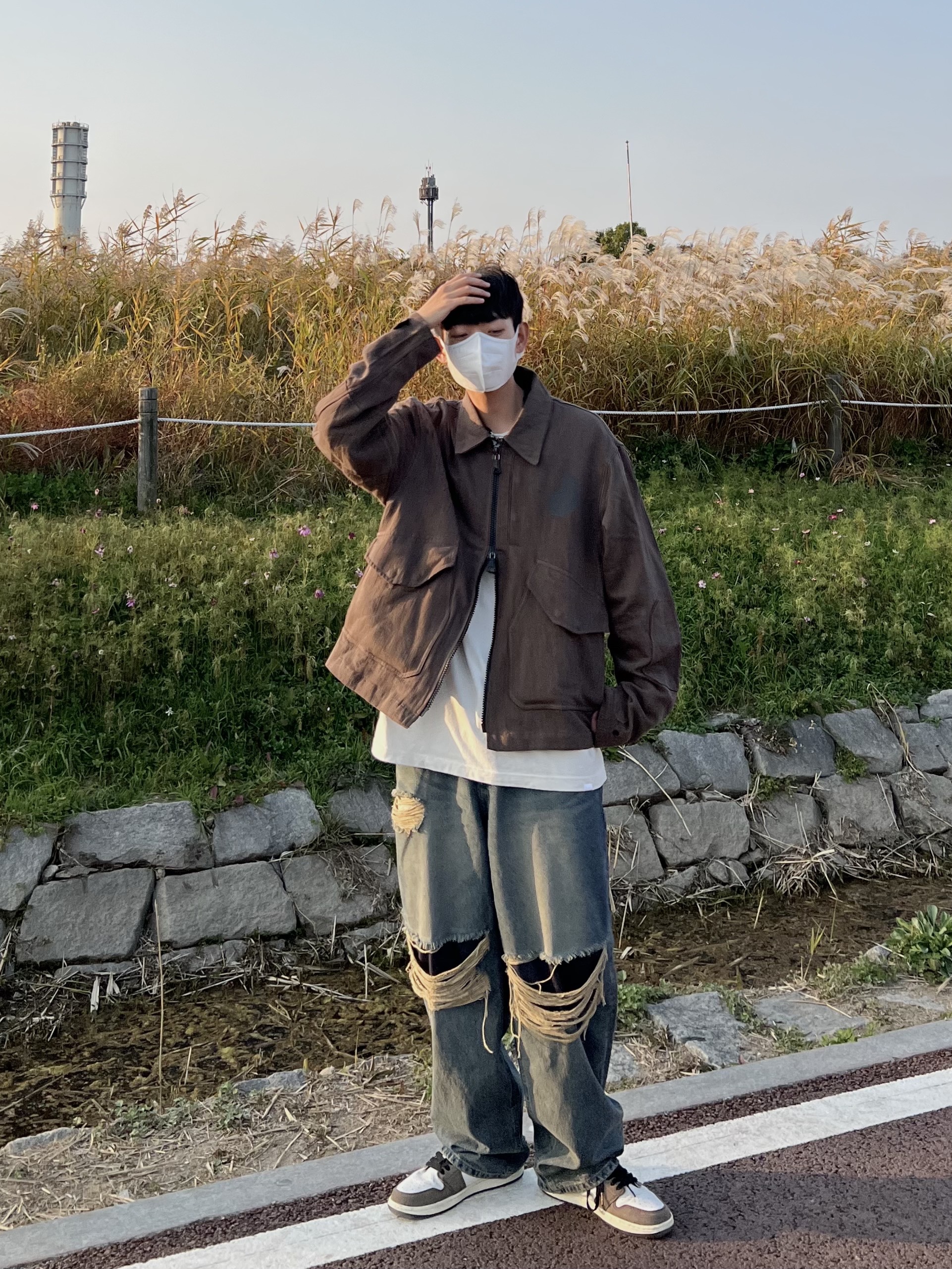 동건 (@move__gun) 님의 게시물 | KREAM