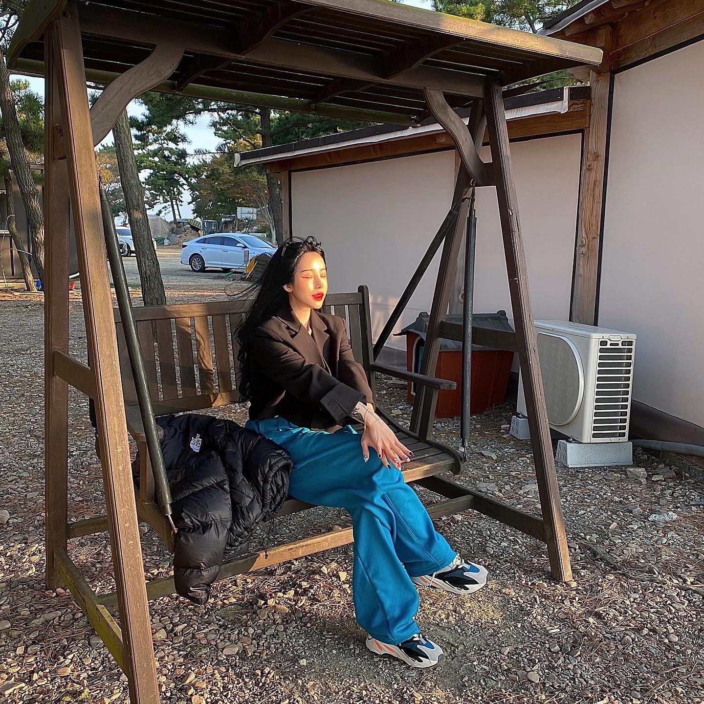 @jhhey93) 님의 게시물 | KREAM