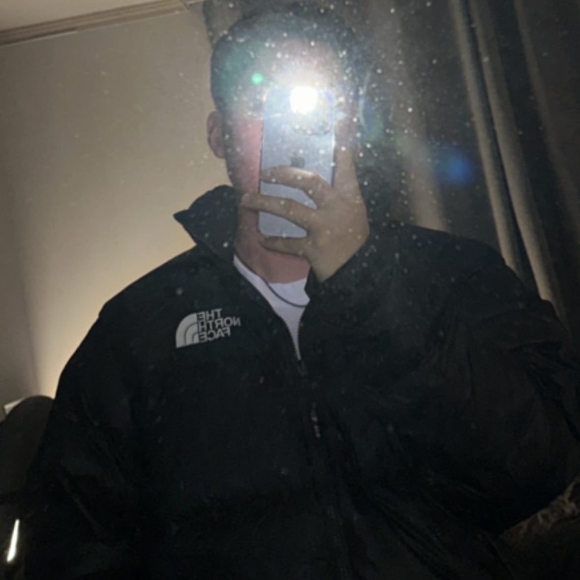 박지운 (@j_un_ey) 님의 게시물 | KREAM